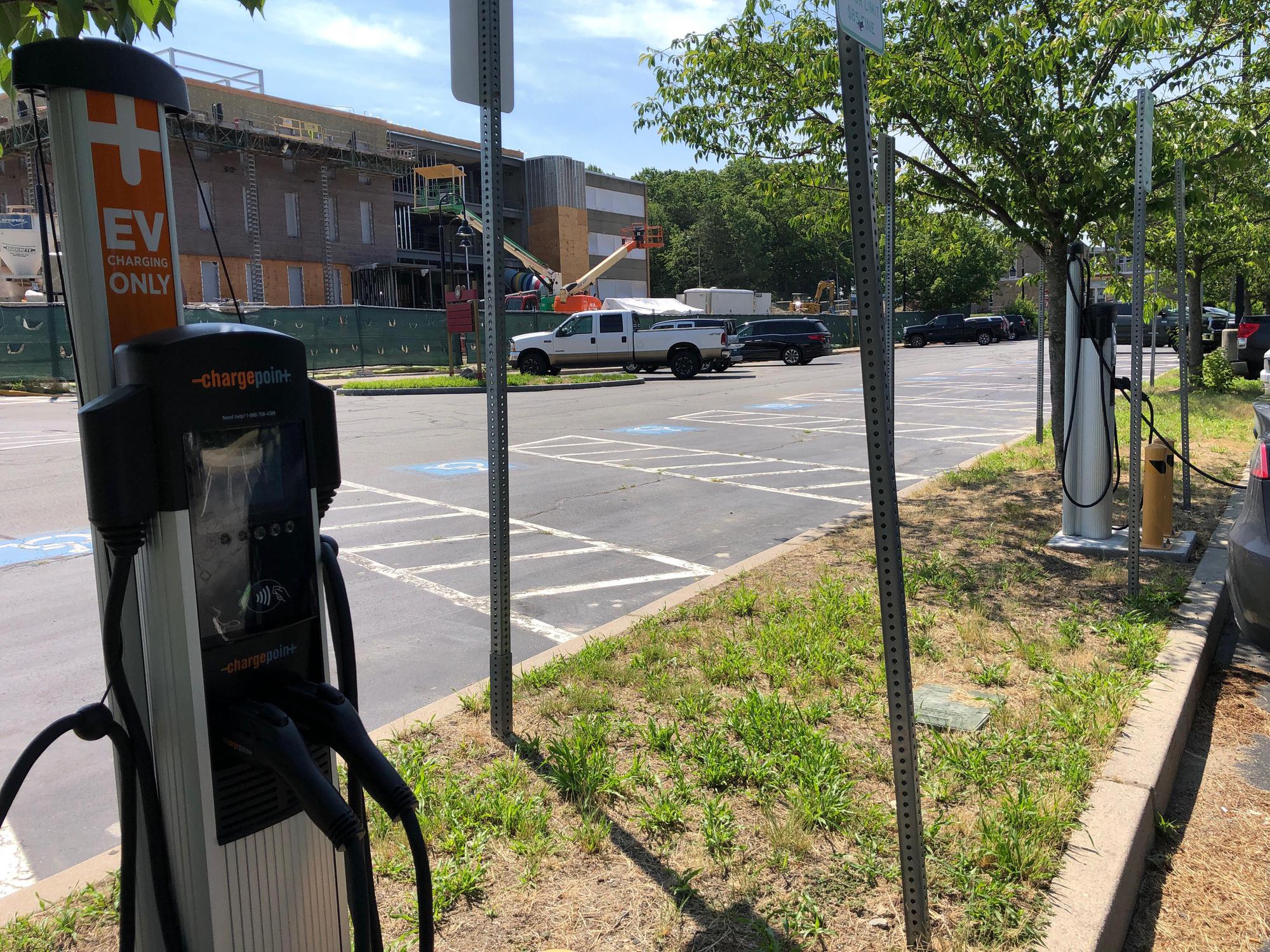 Rhode Island College - Student Union Lot | North Providence, RI | EV ...