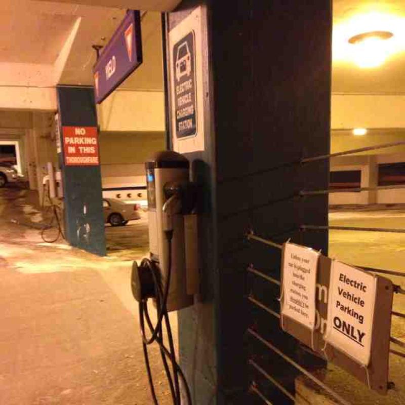 Spruce Tree Centre (1) | St Paul, MN | EV Station