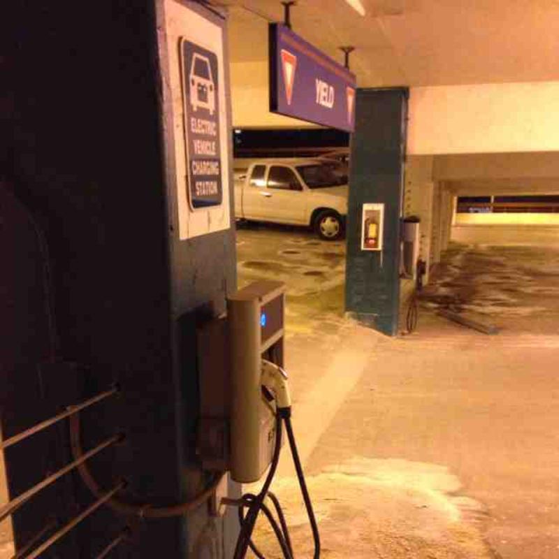 Spruce Tree Centre (1) | St Paul, MN | EV Station