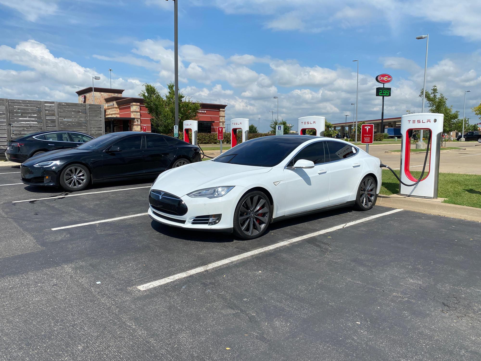 OKC Outlets | Oklahoma City, OK | EV Station