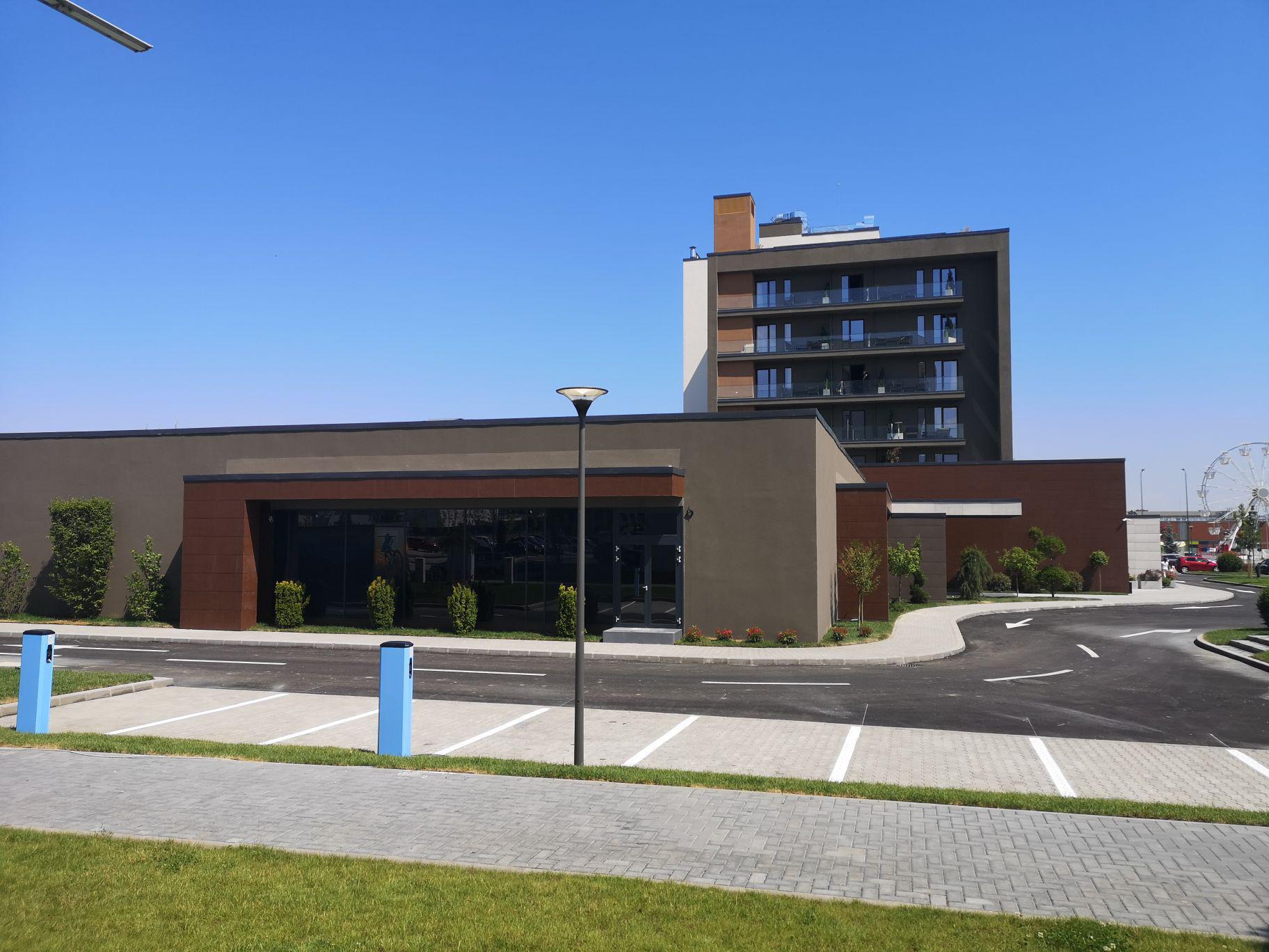 Qosmo Hotel Brașov | Brașov, BV | EV Station