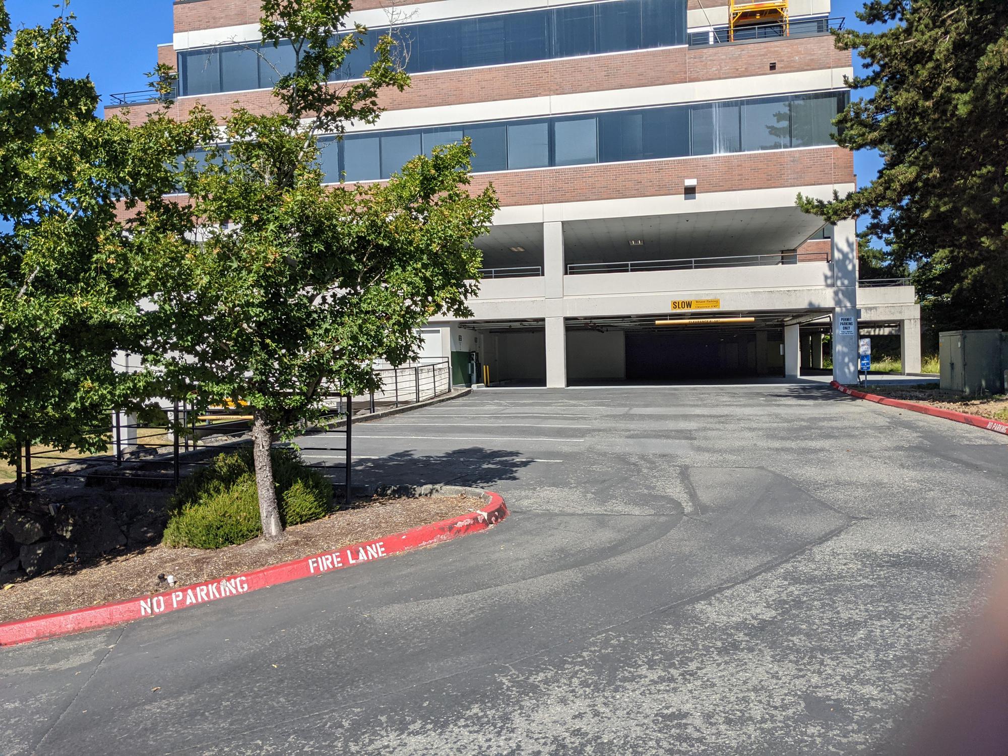 Plaza Yarrow Bay Building | Kirkland, WA | EV Station