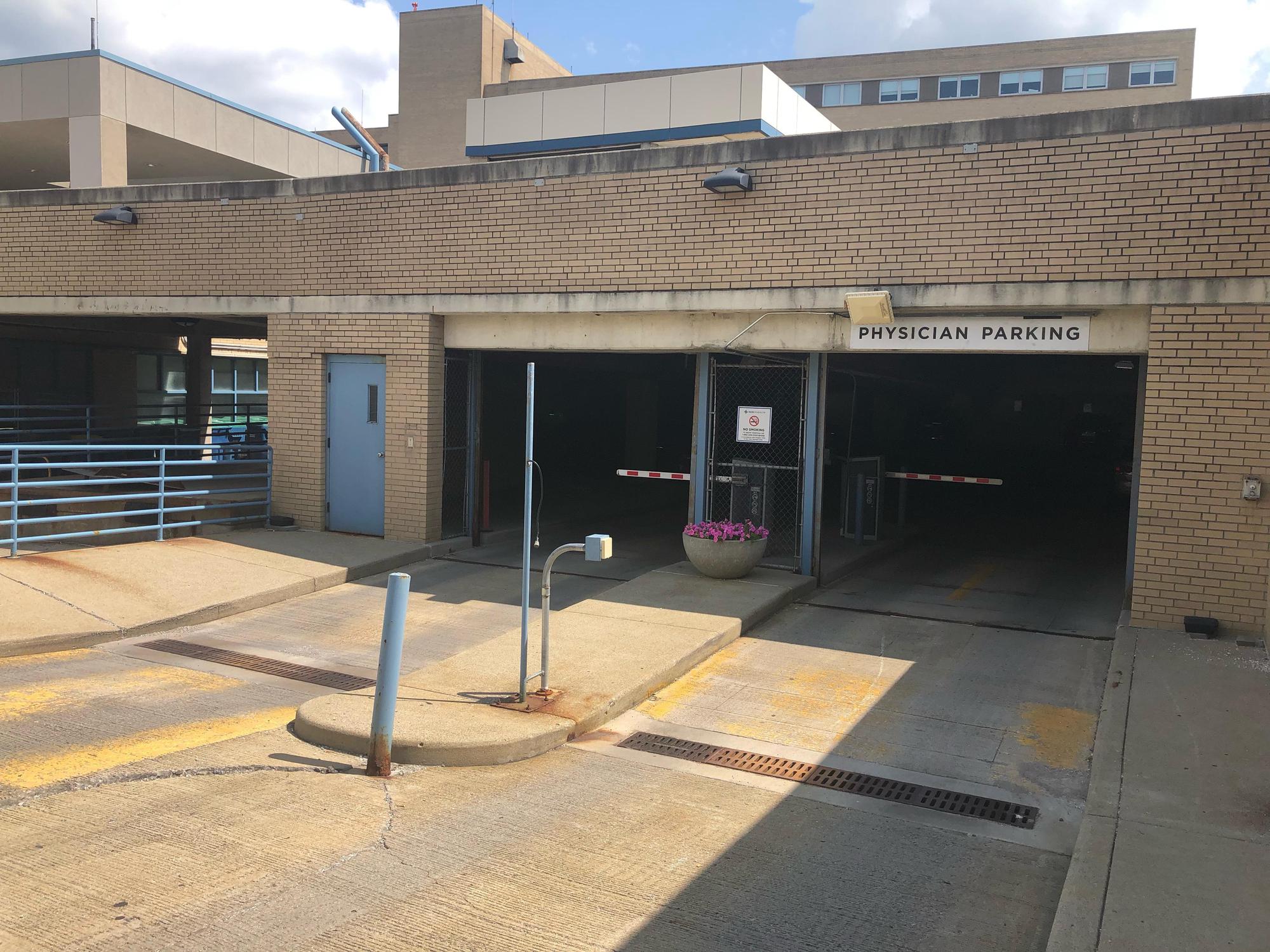 St Elizabeth Hospital - Physician’s Parking | Youngstown, OH | EV Station
