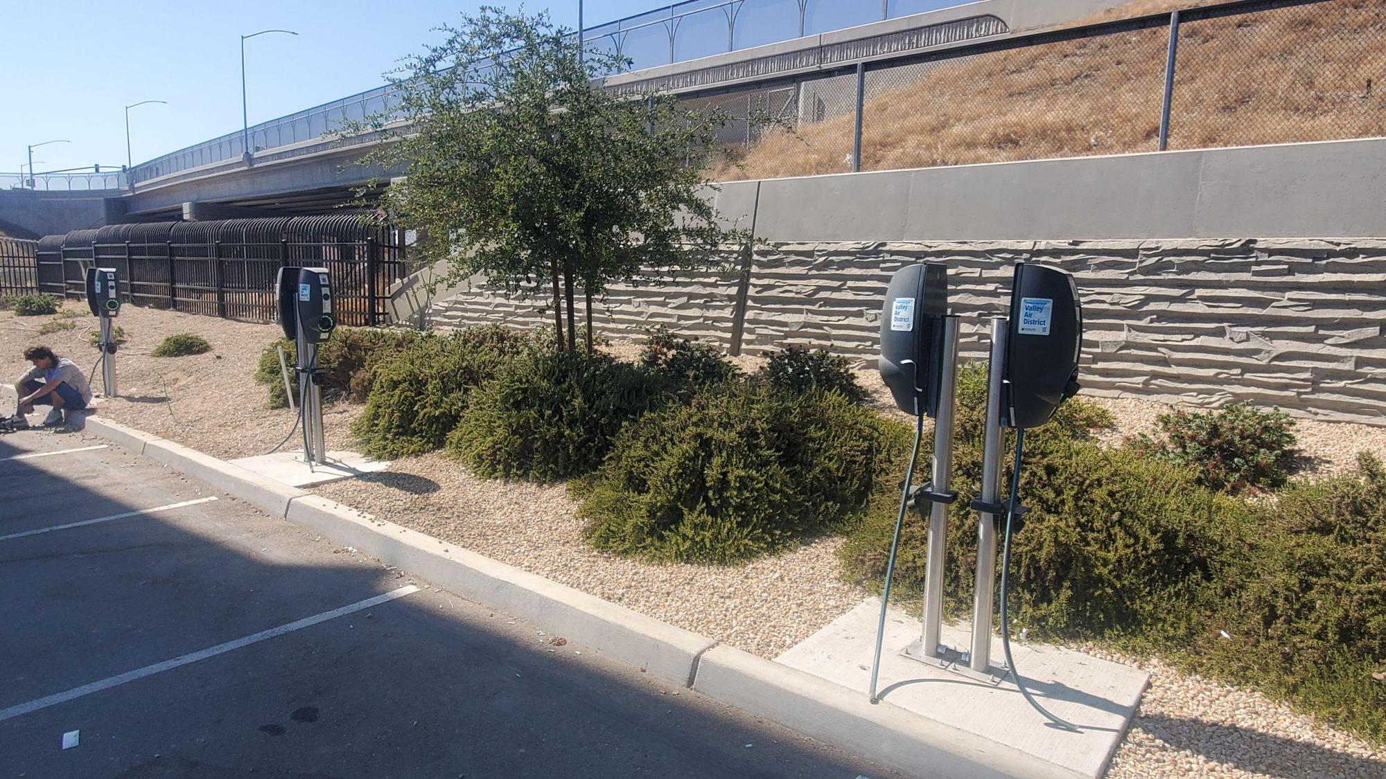 Mid State Plaza - Vallarta Supermarkets | Fresno, CA | EV Station