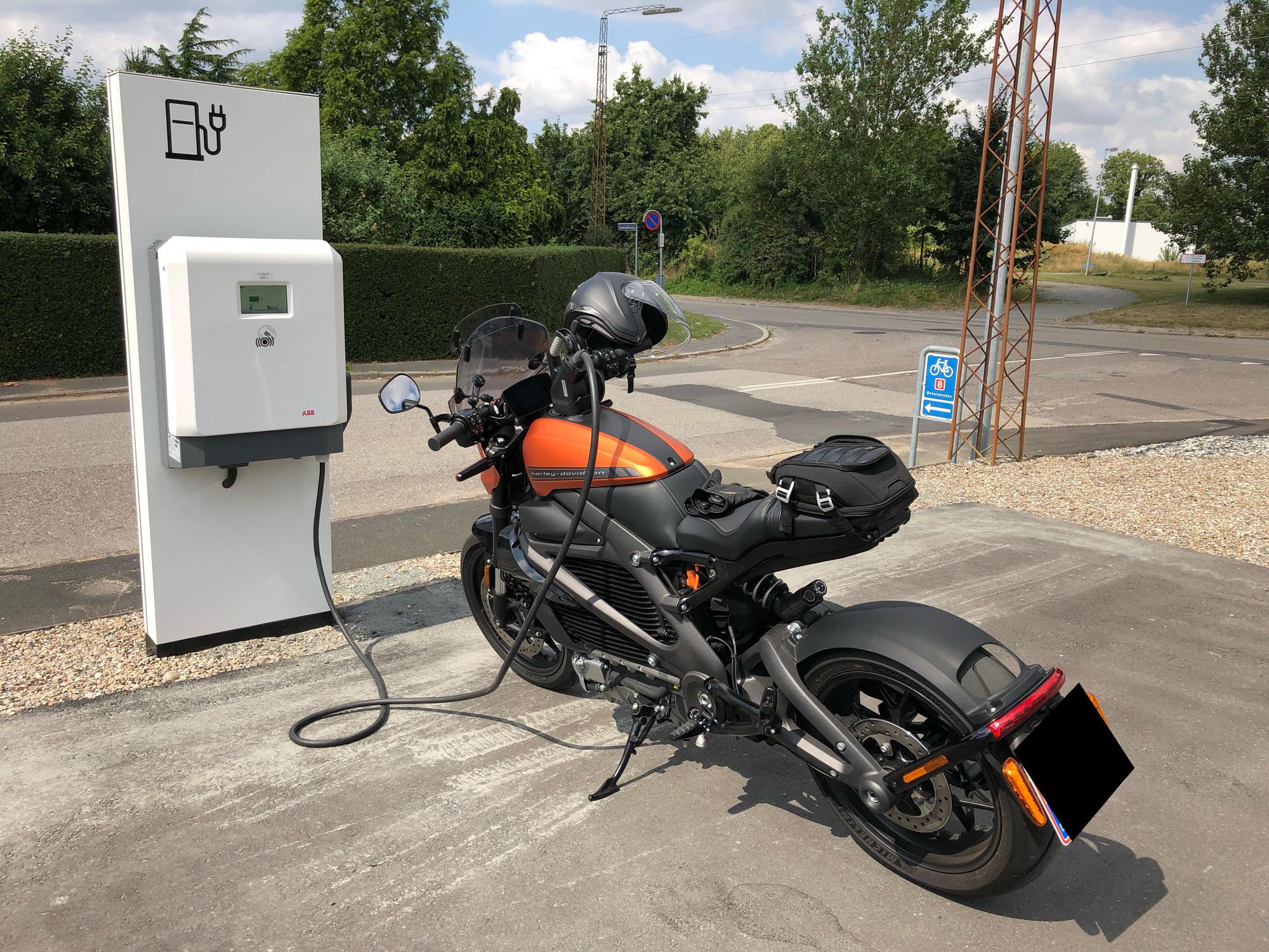 Clever - Volkswagen Service Assens | Løimarksvej 1, 5610 Assens | EV ...