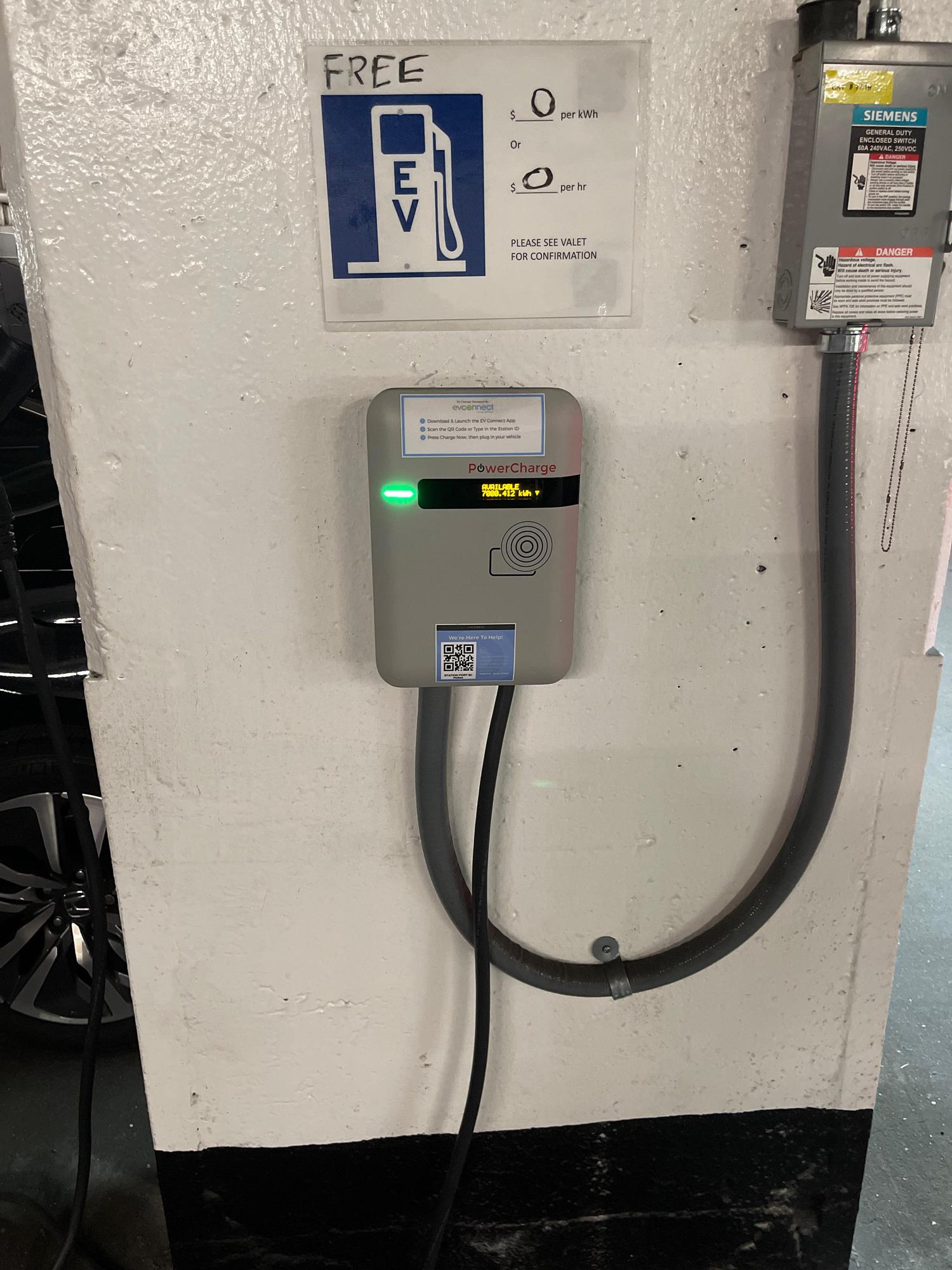 GMC Plaza | New York, NY | EV Station