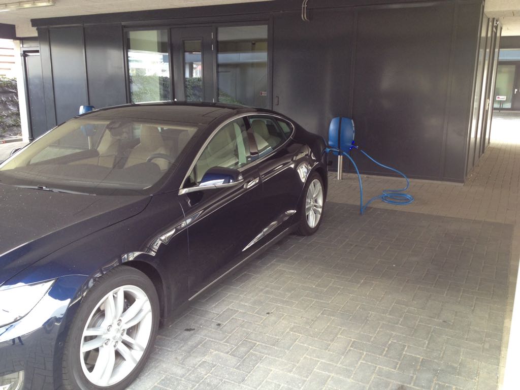 EV-Box EVB-P1345229 | Den Haag, ZH | EV Station