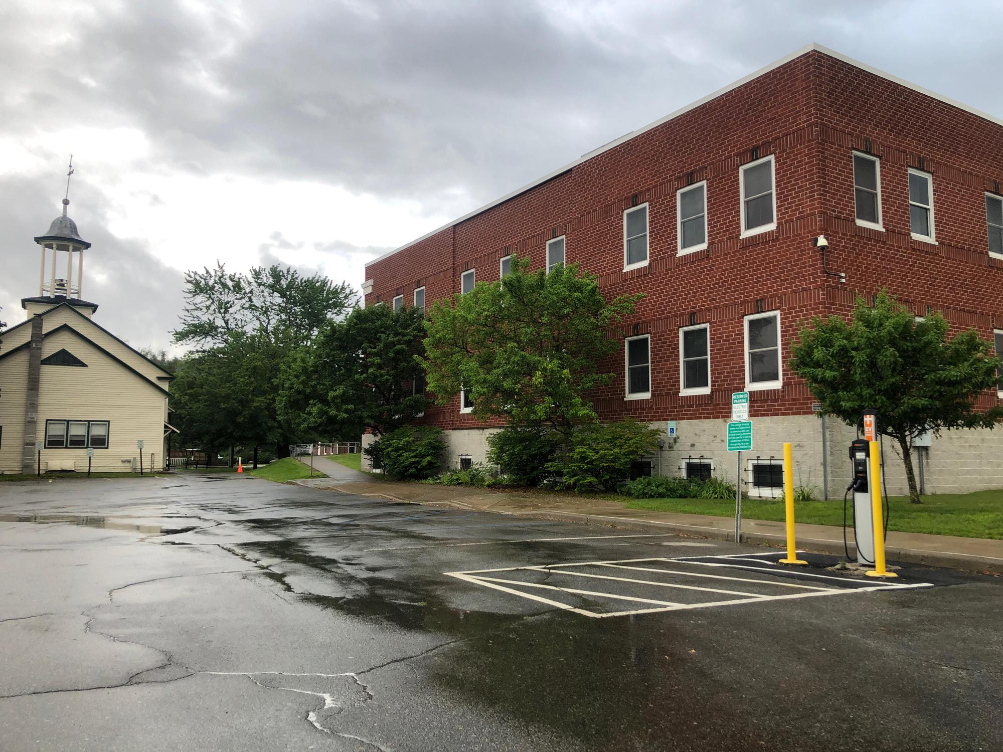 Essex County Courthouse | Elizabethtown, NY | EV Station