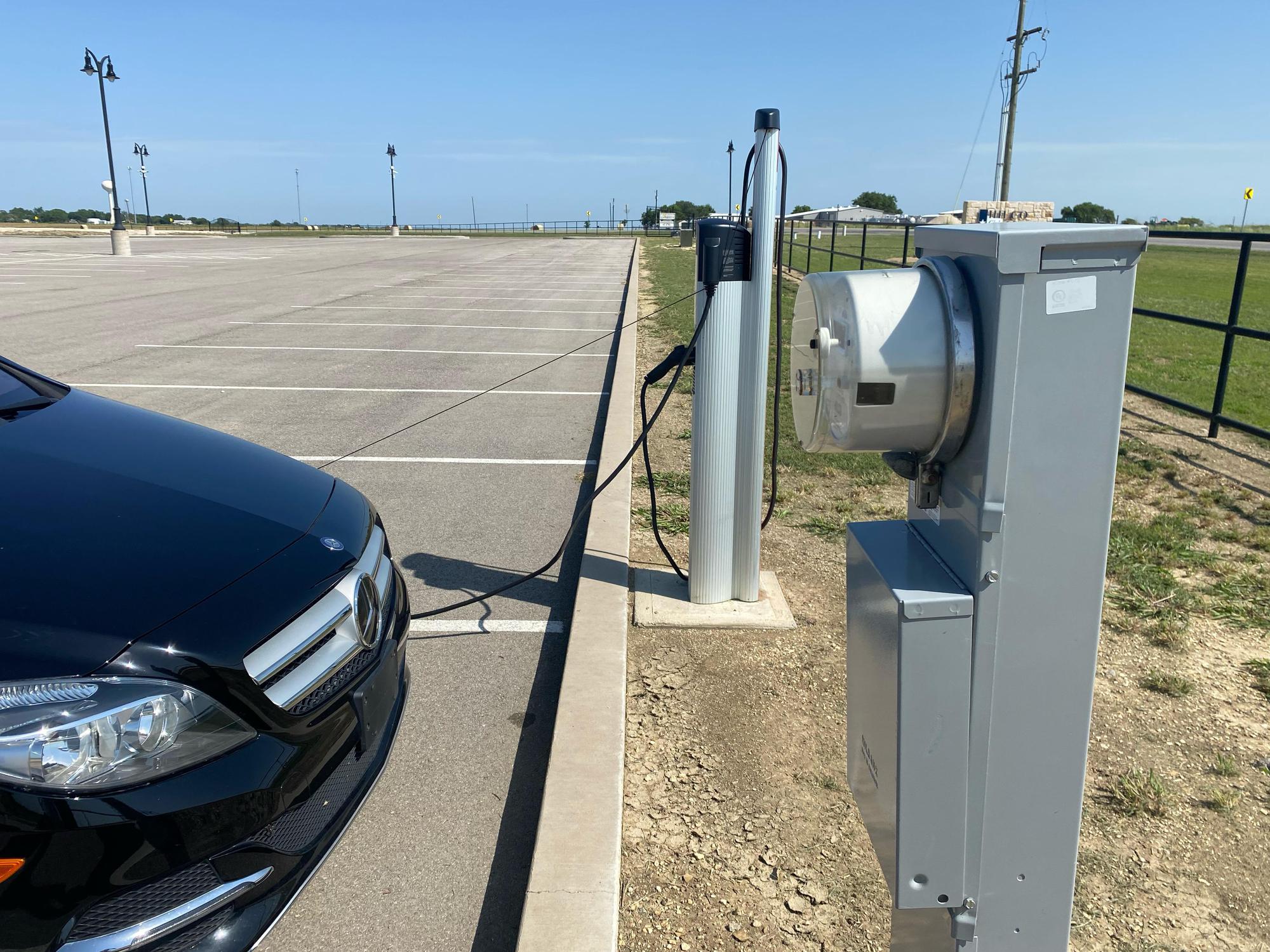Hilco Civic Center | Itasca, TX | EV Station