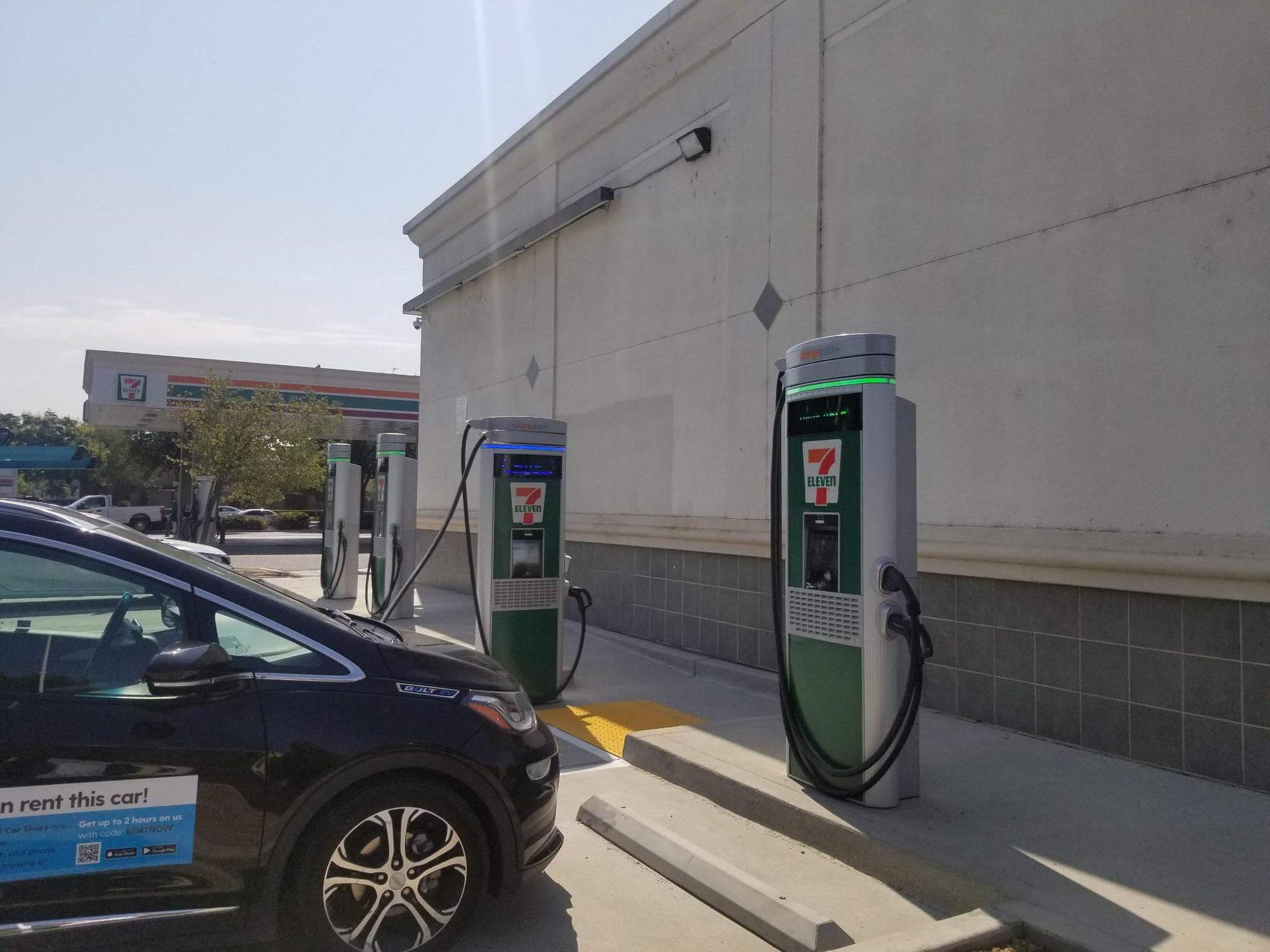 7-Eleven Fresno | Fresno, CA | EV Station