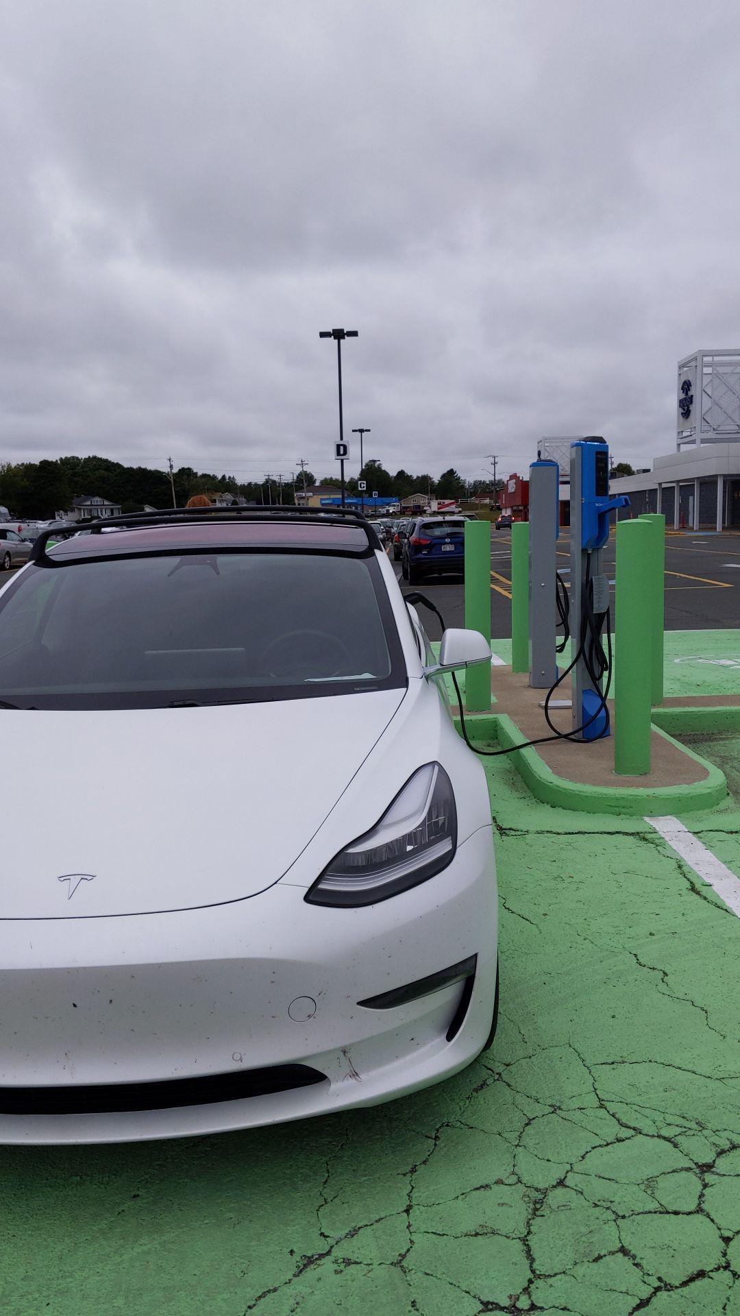 Place Bathurst Mall | Bathurst, NB | EV Station