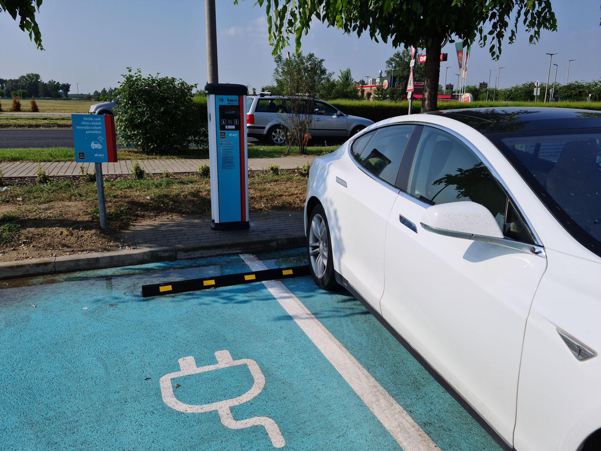 E-on Drive Hyper Charge (Aldi) | Izsáki út 69., Kecskemét, 6000, HUN ...