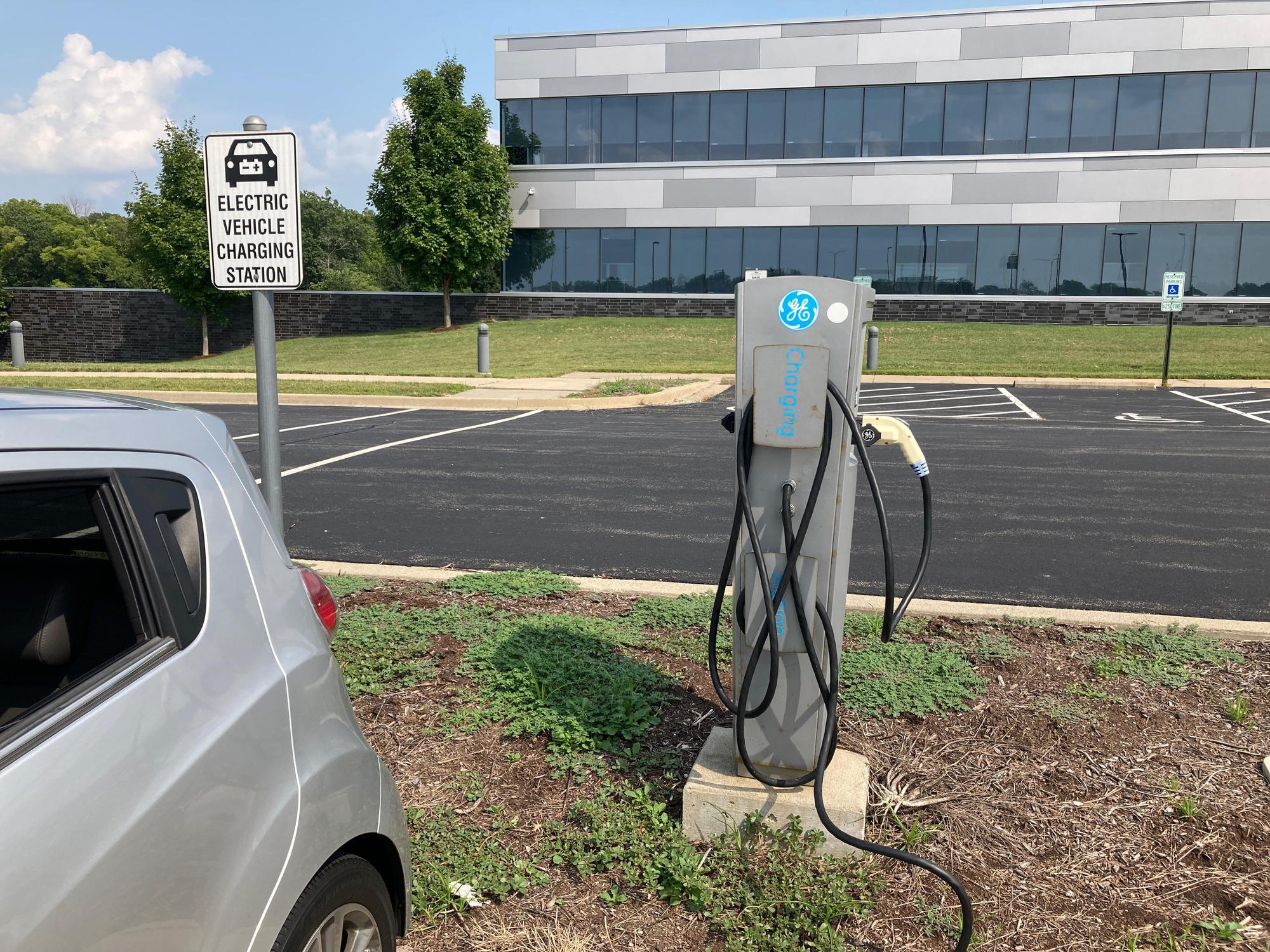 Patterson Technology Center | Effingham, IL | EV Station