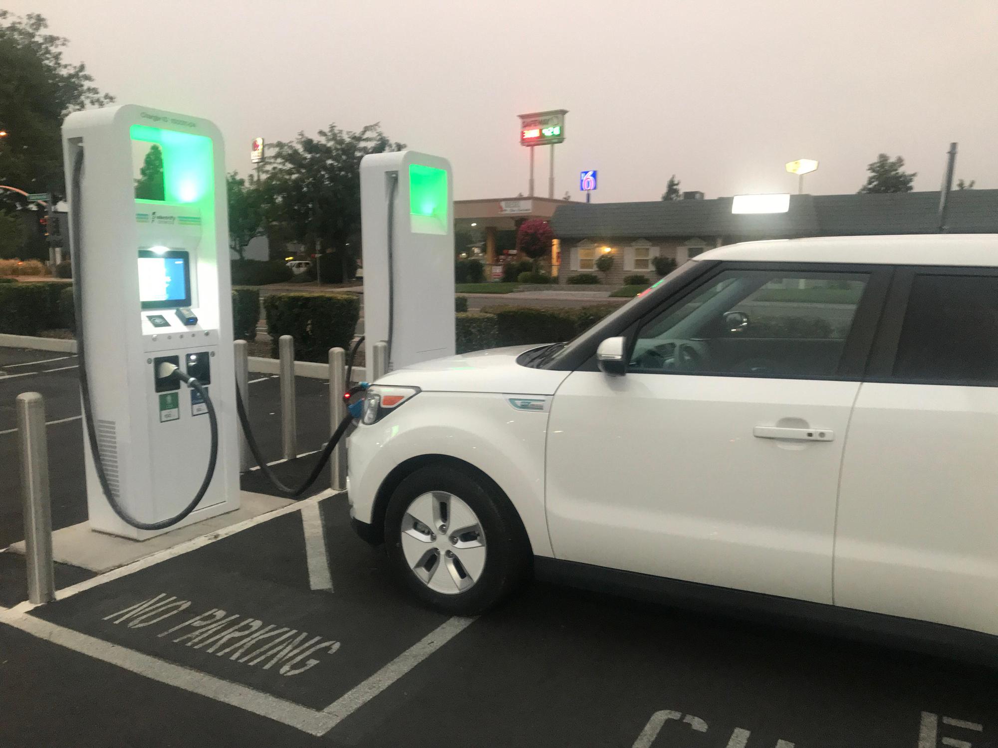 Safeway Anderson | Anderson, CA | EV Station