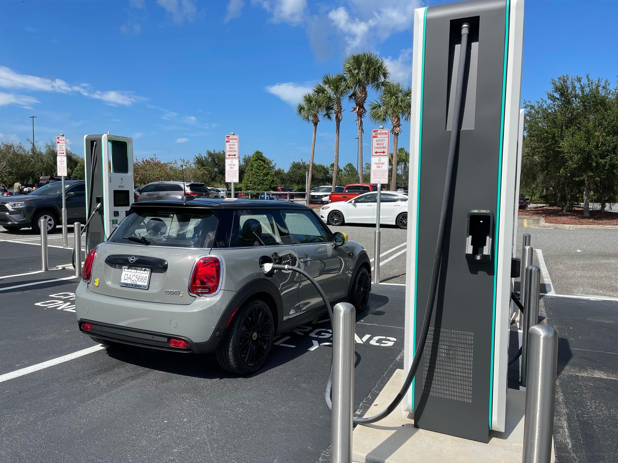Sam's Club | Cocoa, FL | EV Station