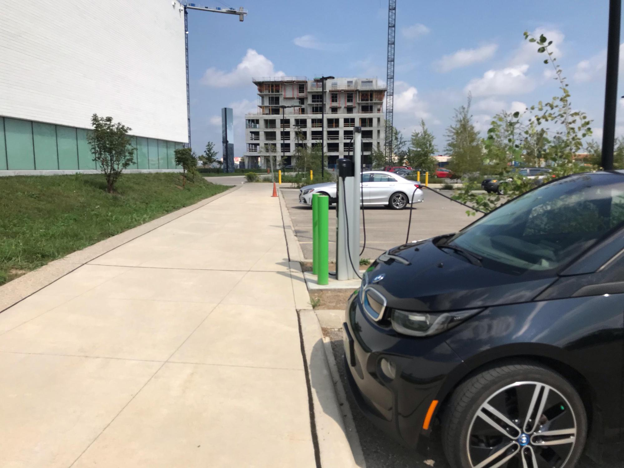 Bostwick Community Centre | London, ON | EV Station