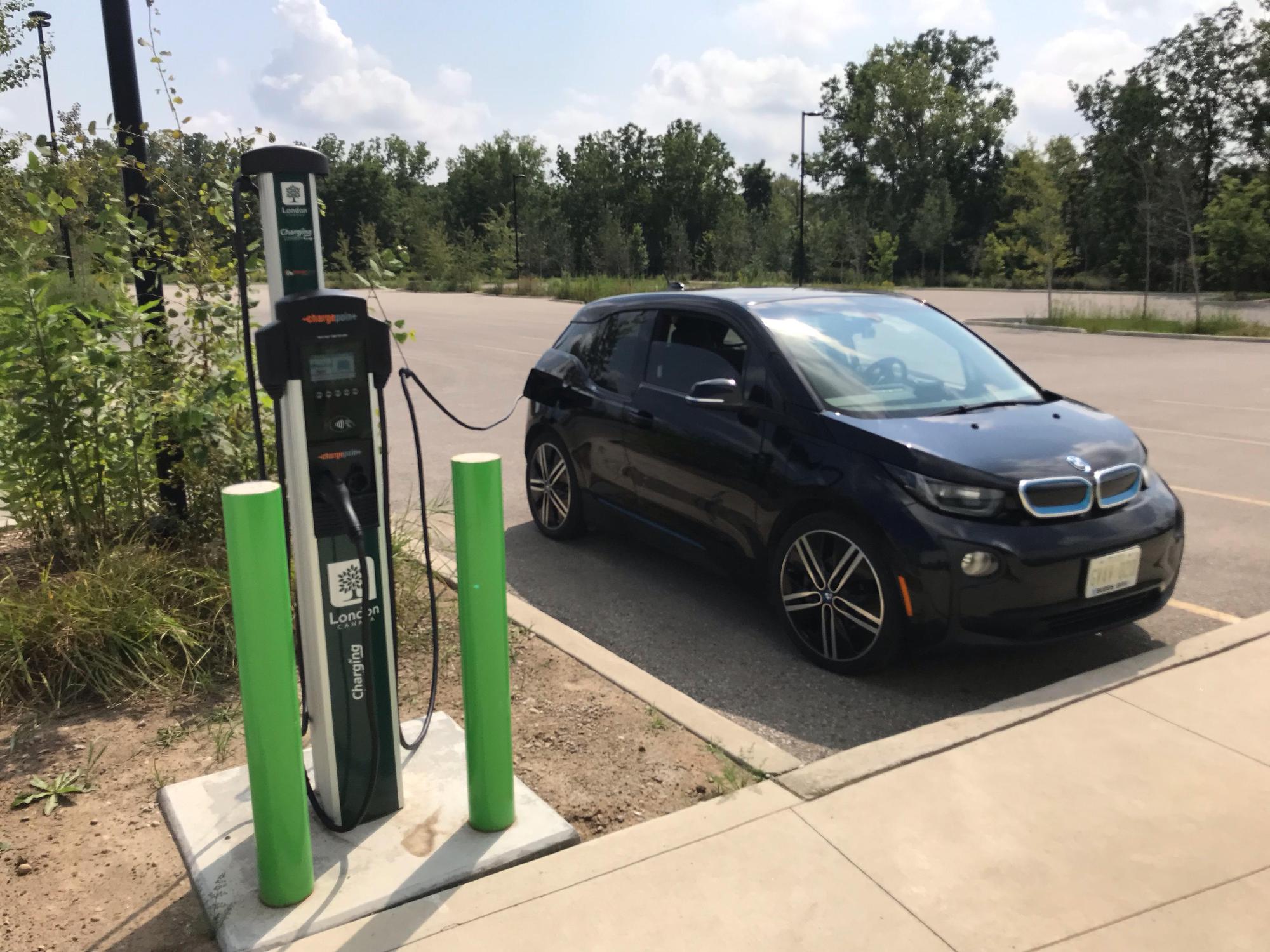 Bostwick Community Centre | London, ON | EV Station