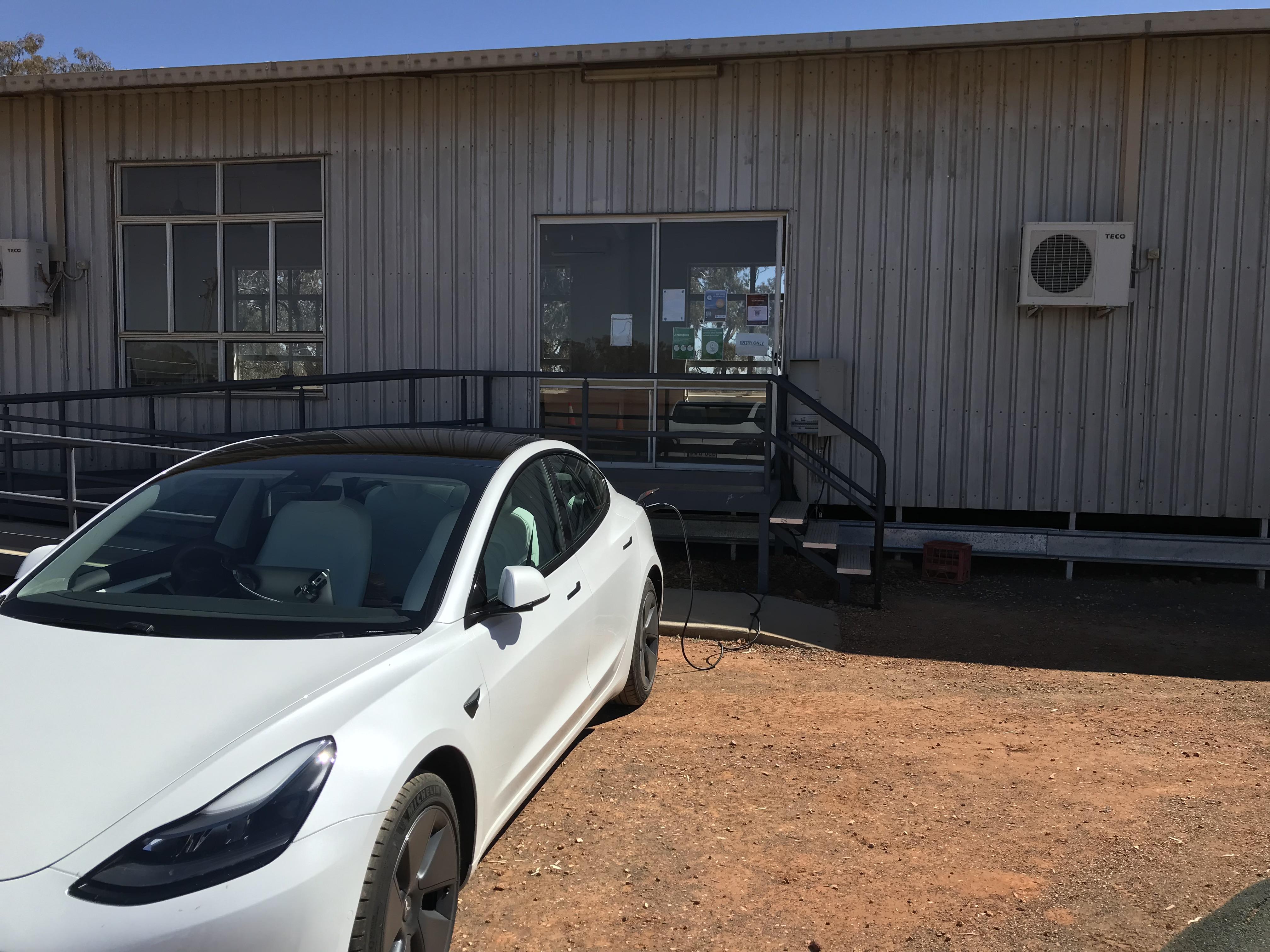Toompine Pub | Quilpie, QLD | EV Station