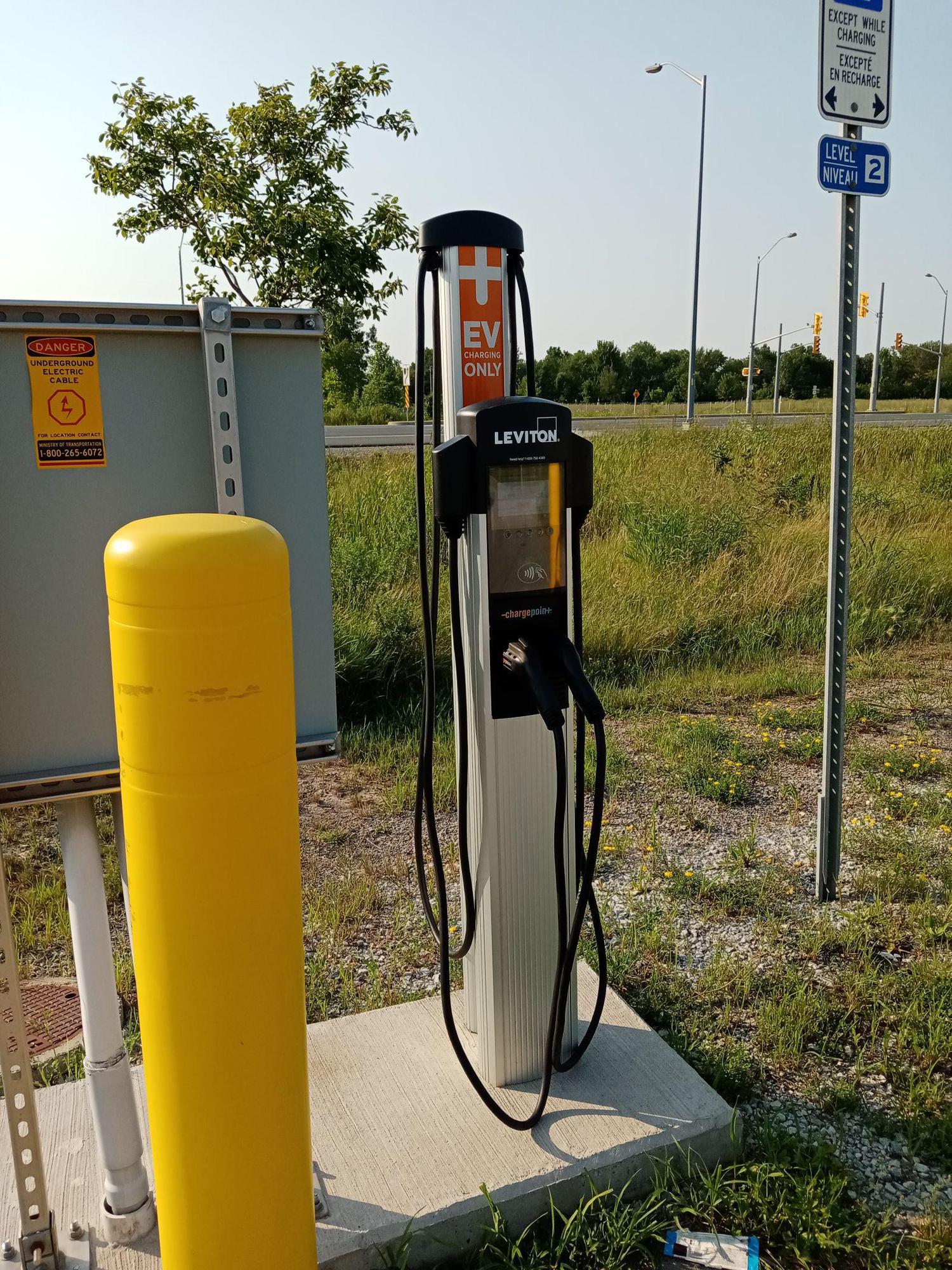 Howard Ave Carpool Lot | Windsor, ON | EV Station