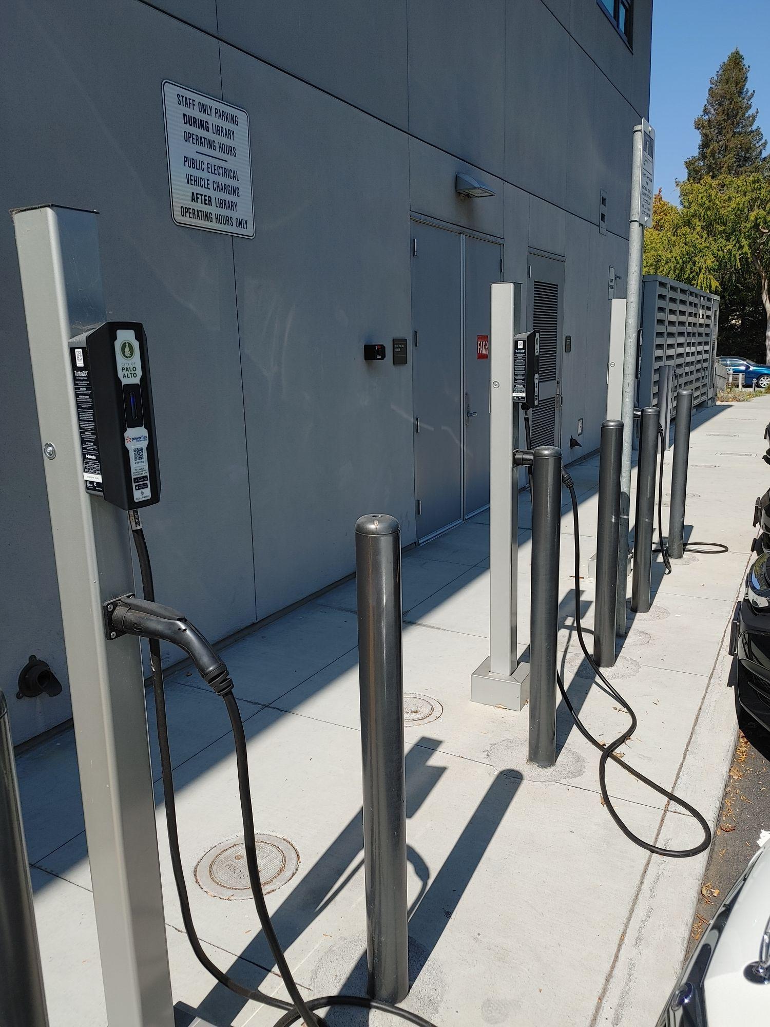 Mitchell Park Library | Palo Alto, CA | EV Station
