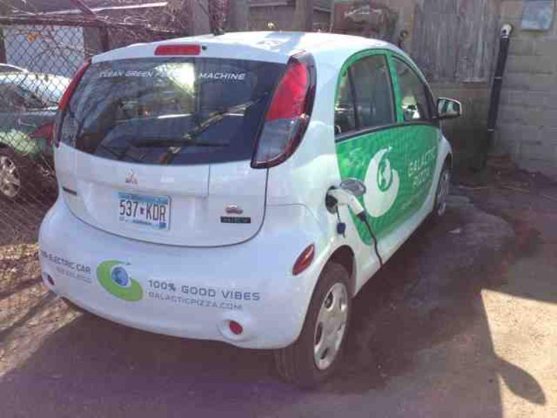 Galactic Pizza | Minneapolis, MN | EV Station