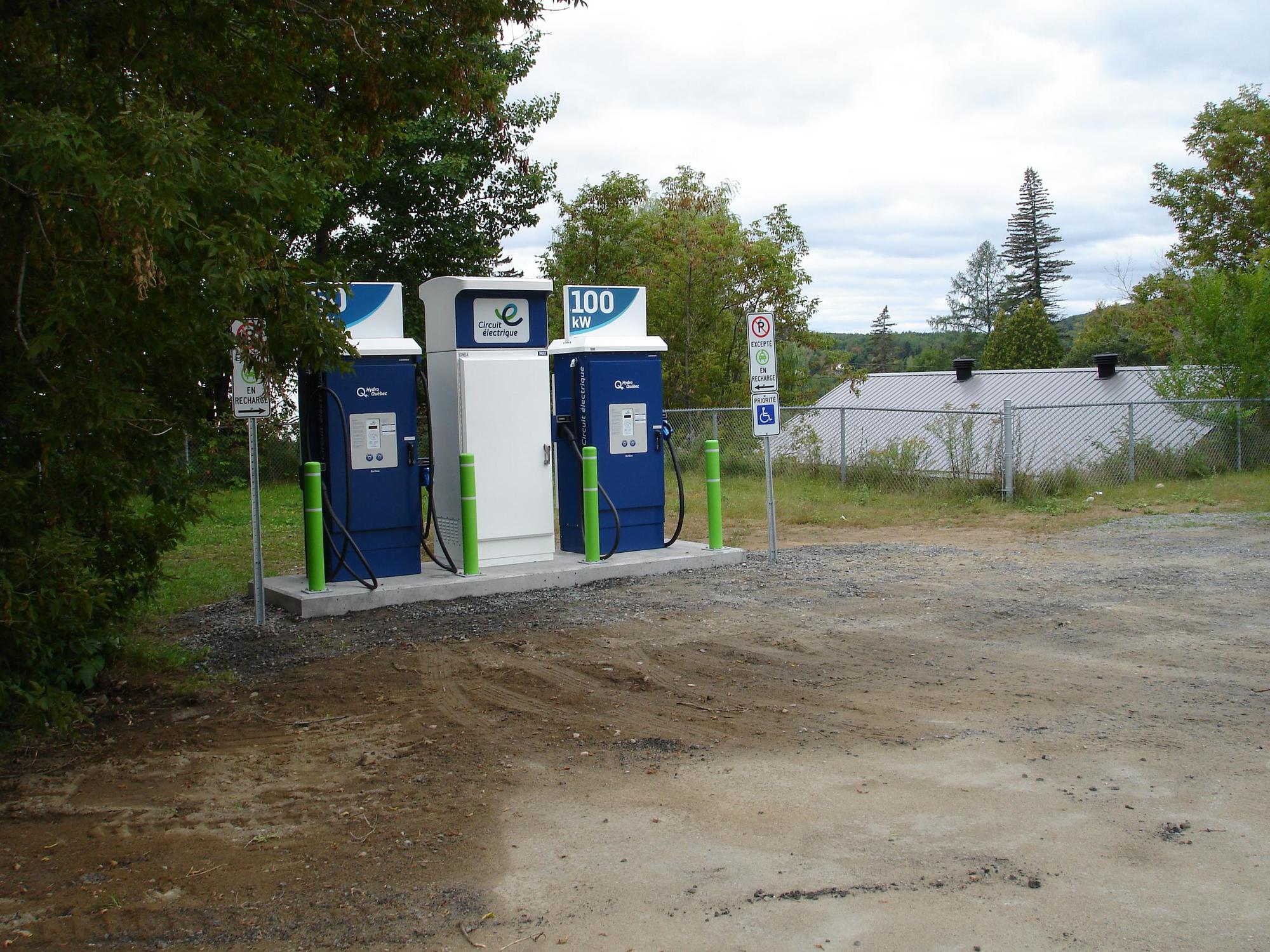 Grandes-Piles | Grandes-Piles, QC | EV Station