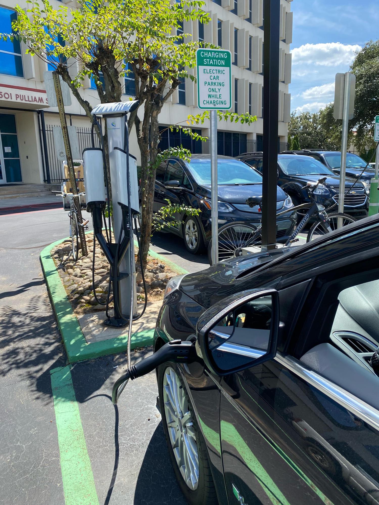 IBEW Building | Atlanta, GA | EV Station
