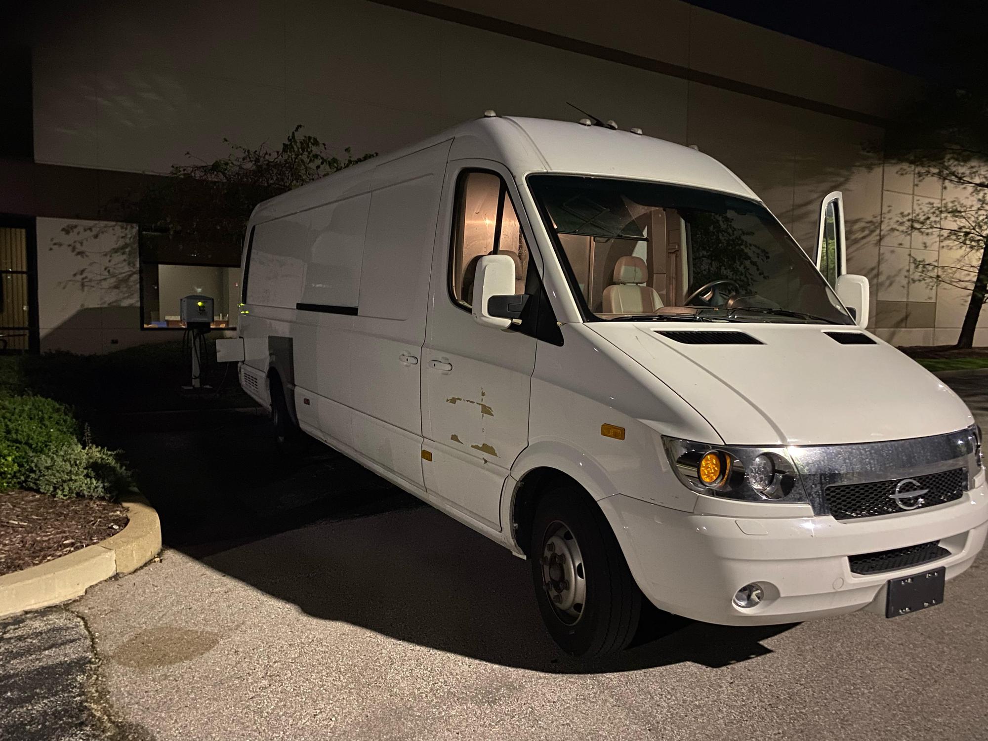 French Gerleman Parking Lot | St. Louis, MO | EV Station