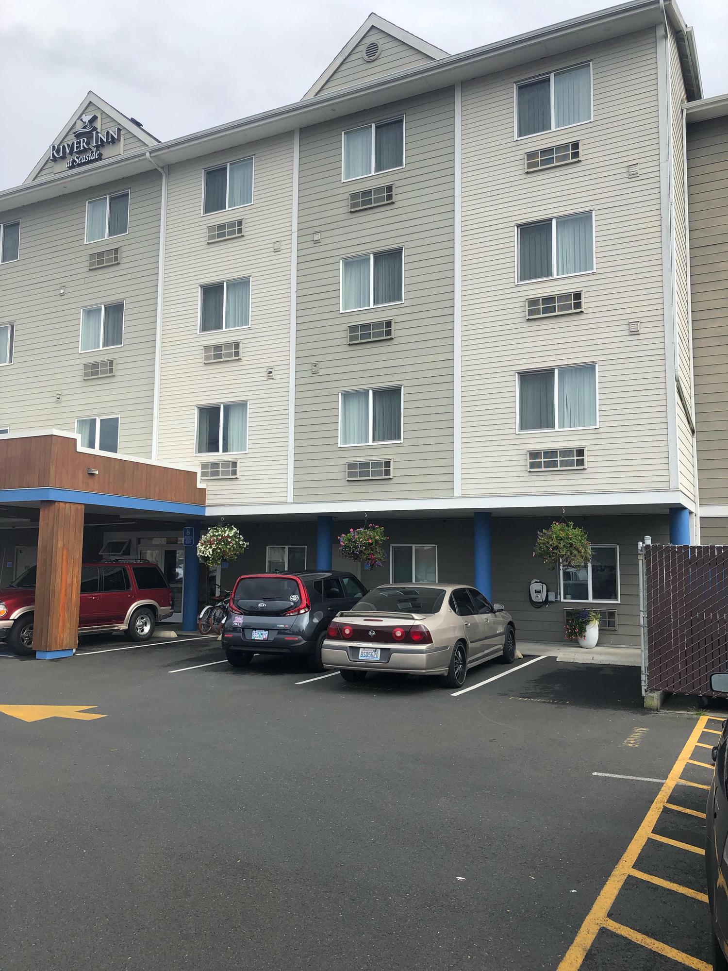 River Inn at Seaside | Seaside, OR | EV Station