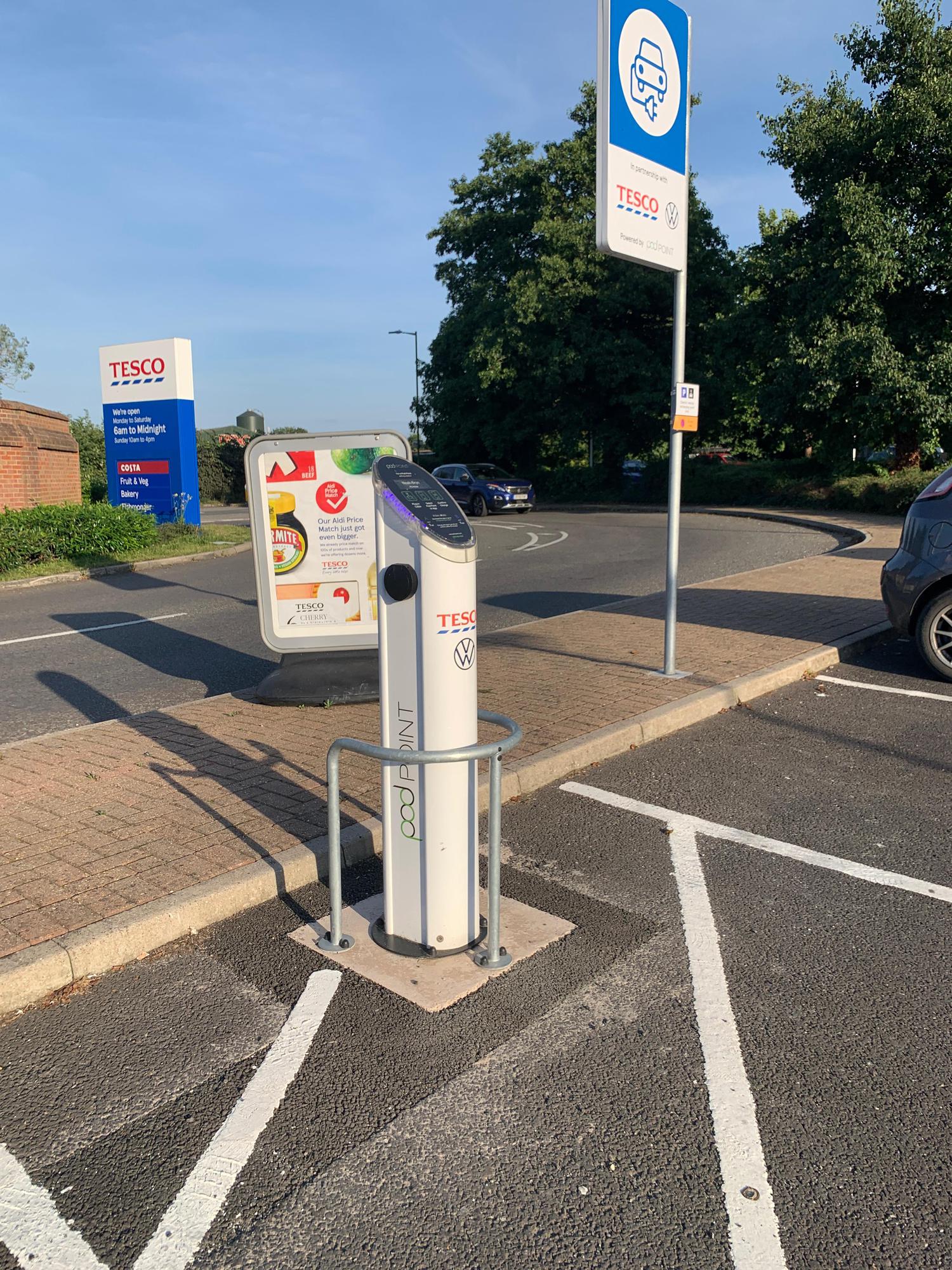 Tesco Superstore Tring | London Rd, Tring, HP23 5NB, United Kingdom ...