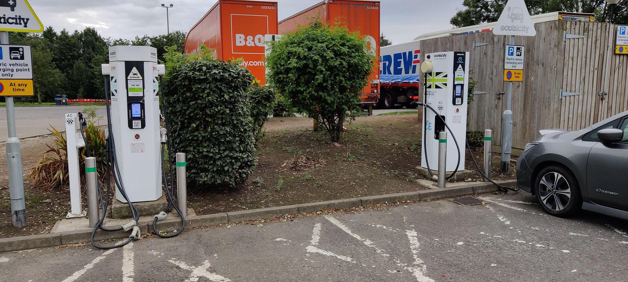 Welcome Break Gretna Green Services A74M (2) | Gretna, Scotland | EV ...