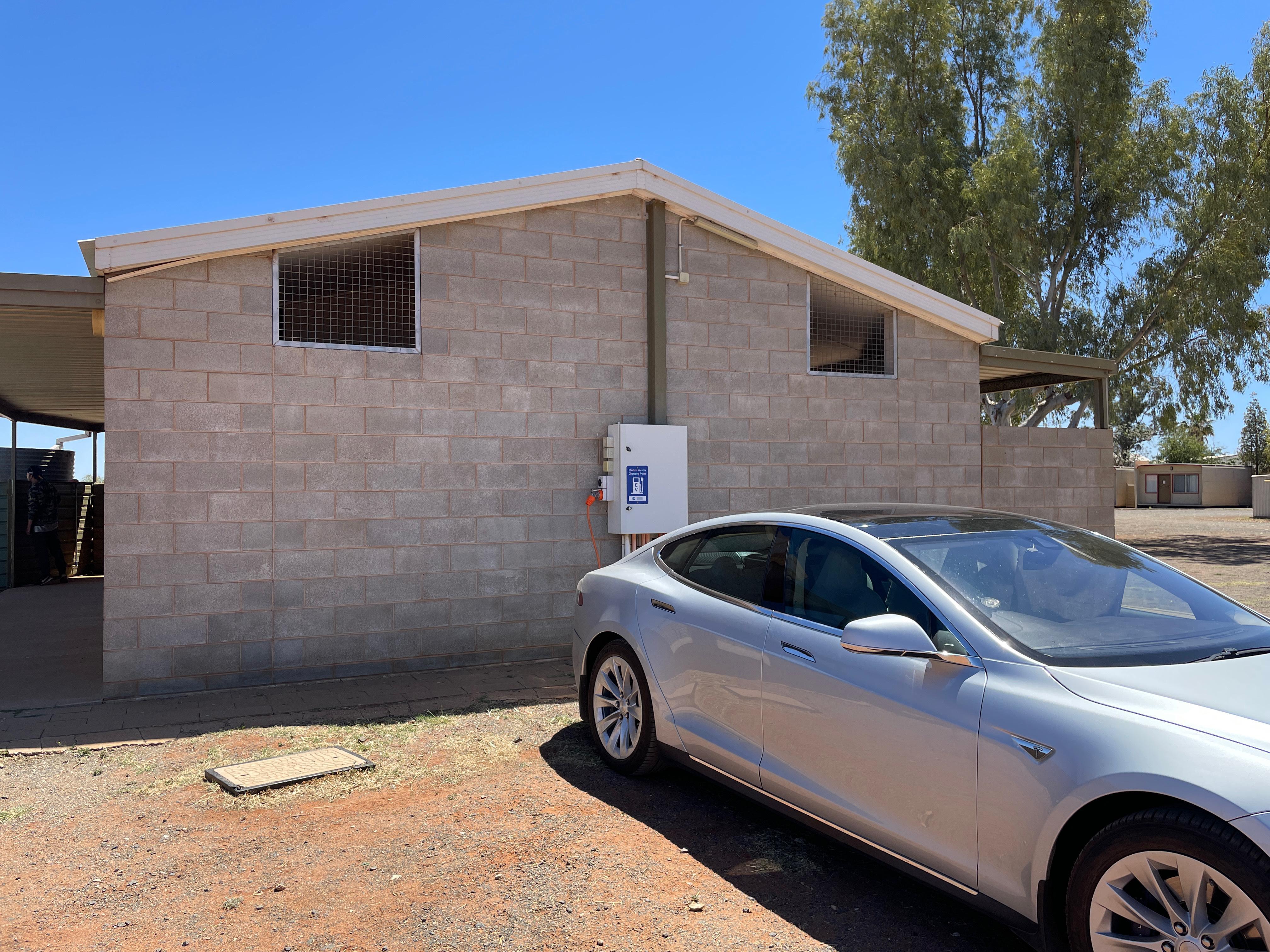 Kulgera Roadhouse and Caravan Park | Ghan, NT | EV Station