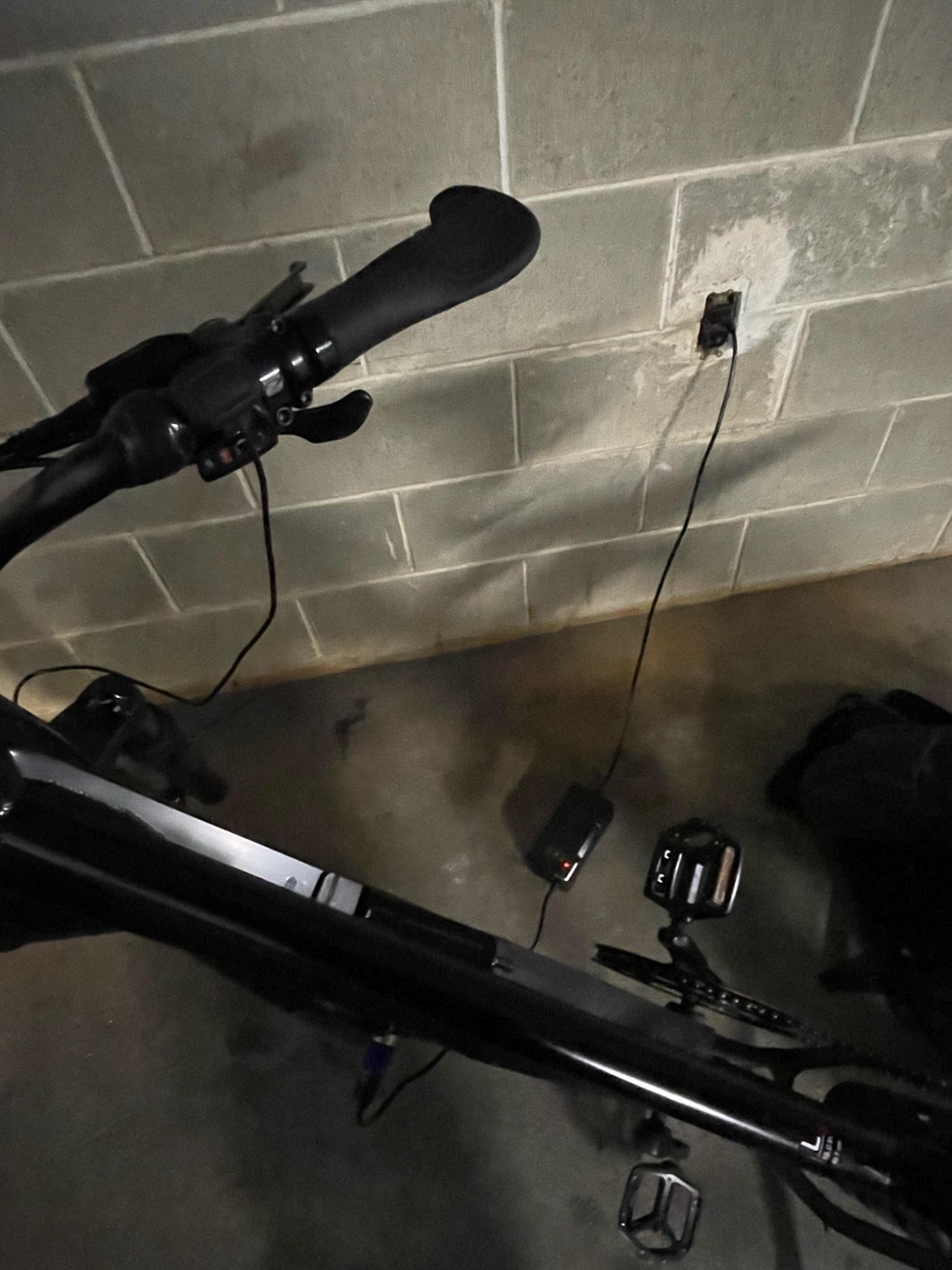 University of Washington - Triangle Parking Lot | Seattle, WA | EV Station