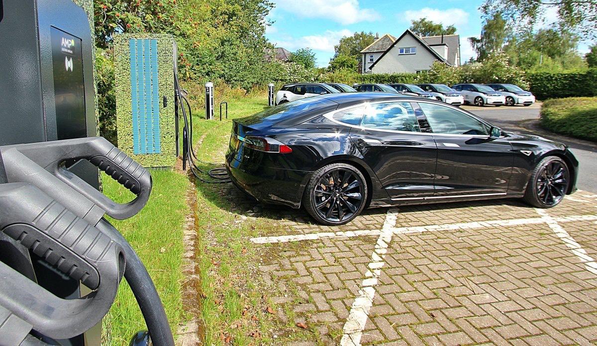 Murley Moss Business Park | Oxenholme Rd, Kendal, LA9 7RL, UK | EV Station