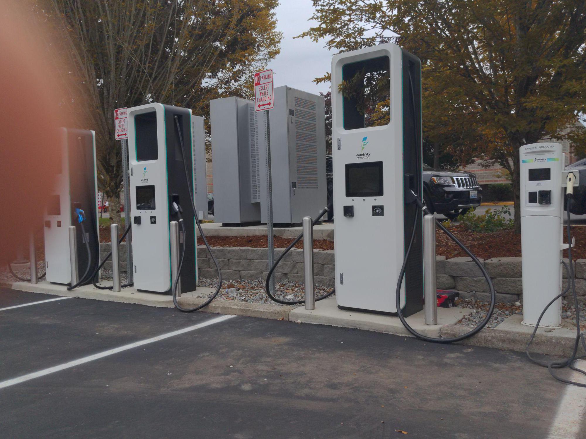 Target | Redmond, WA | EV Station