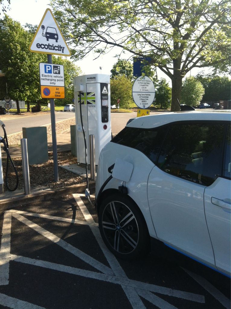 Chieveley Services M4/A34 | Moto Services, M4/A34 Motorway Jct 13 ...