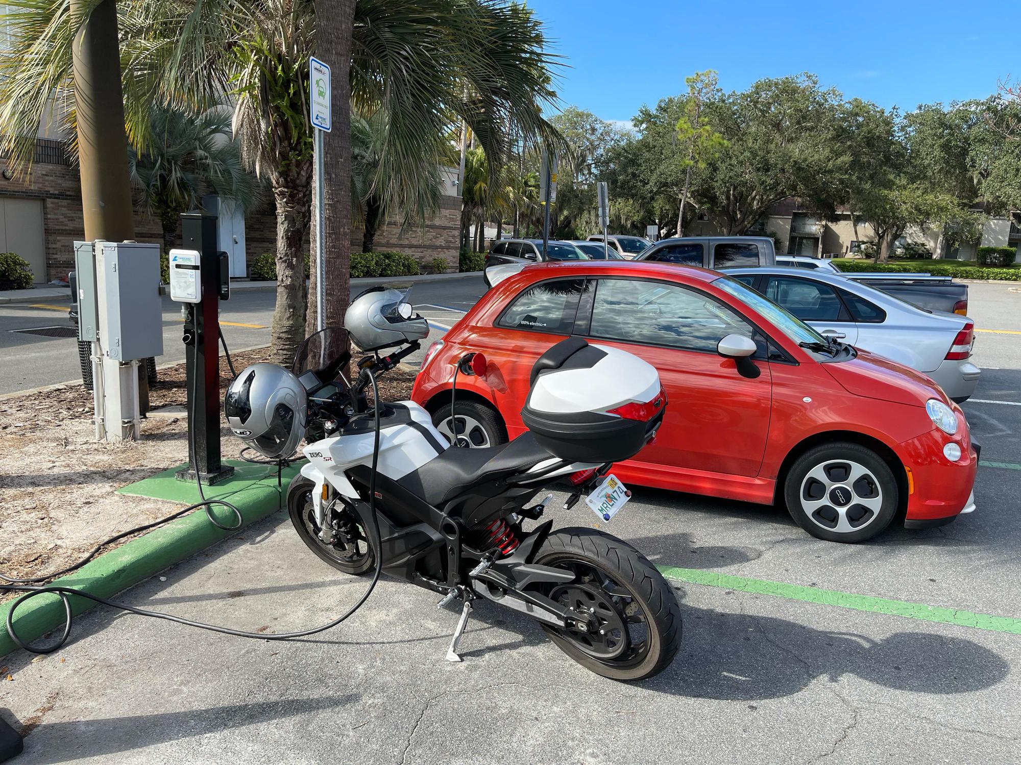 Kelly Recreation Complex (1) | Lakeland, FL | EV Station