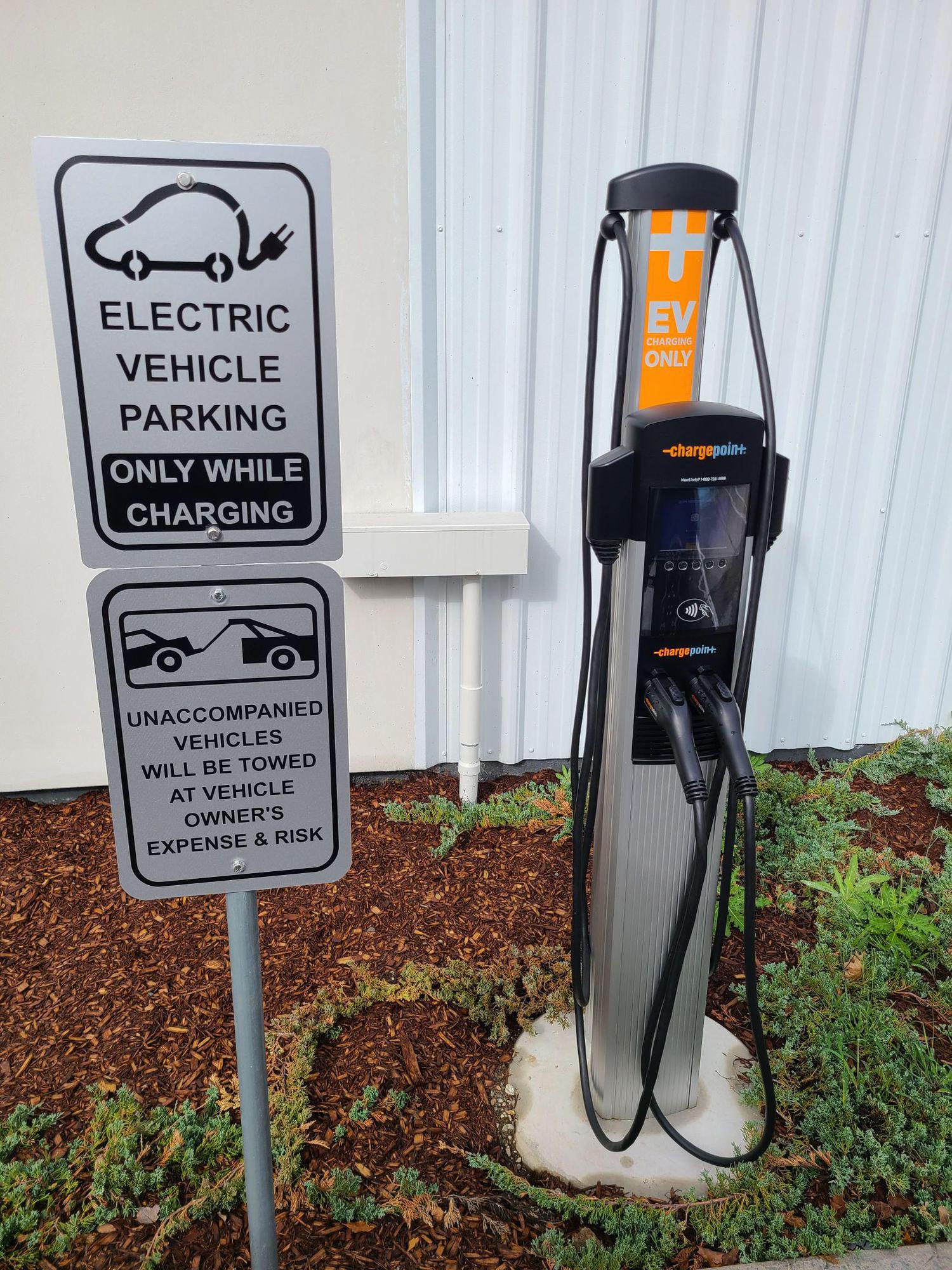 Mercedes-Benz At Quirk Auto Park | Bangor, ME | EV Station