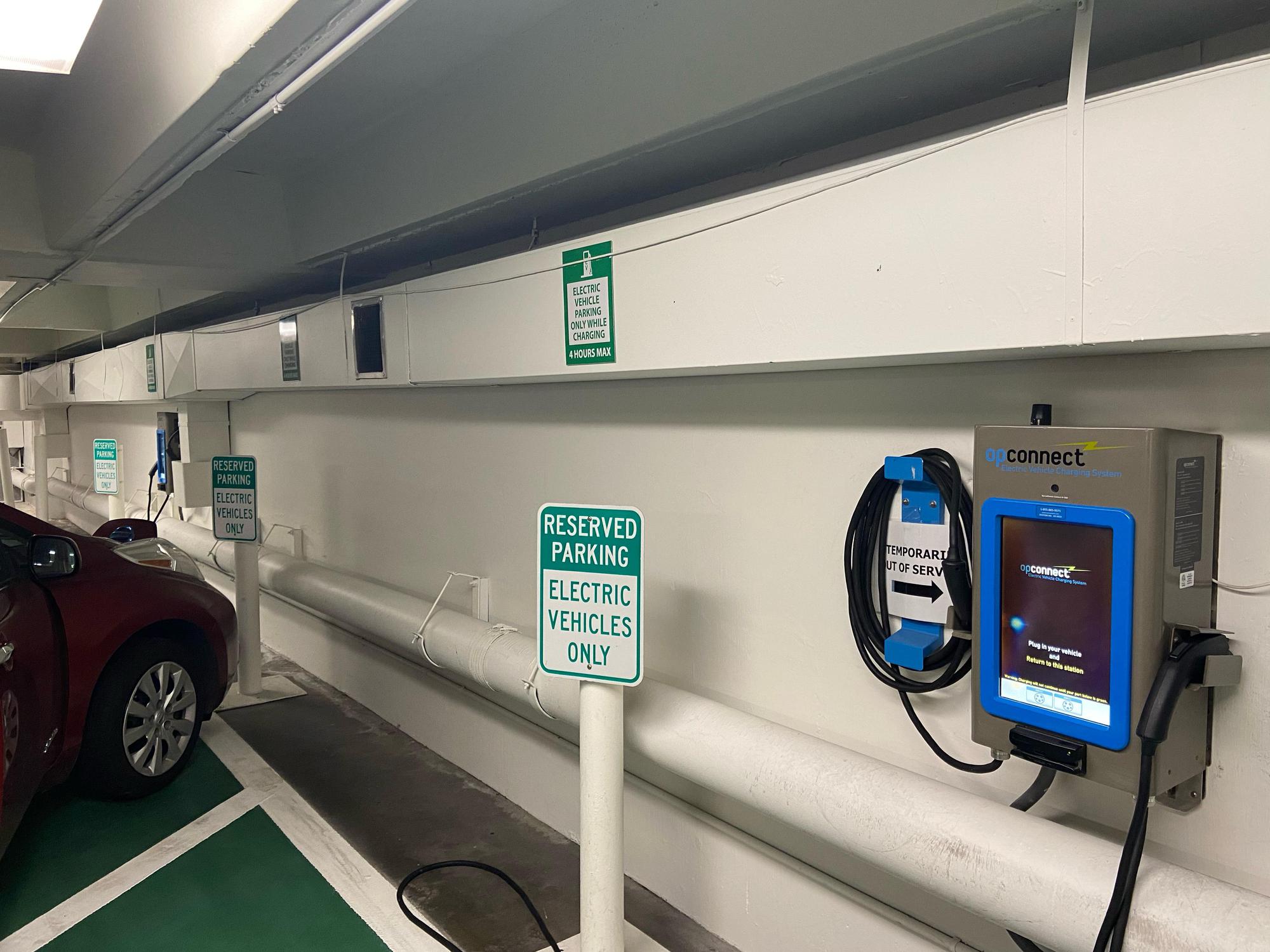 Topa Financial Center | Honolulu, HI | EV Station