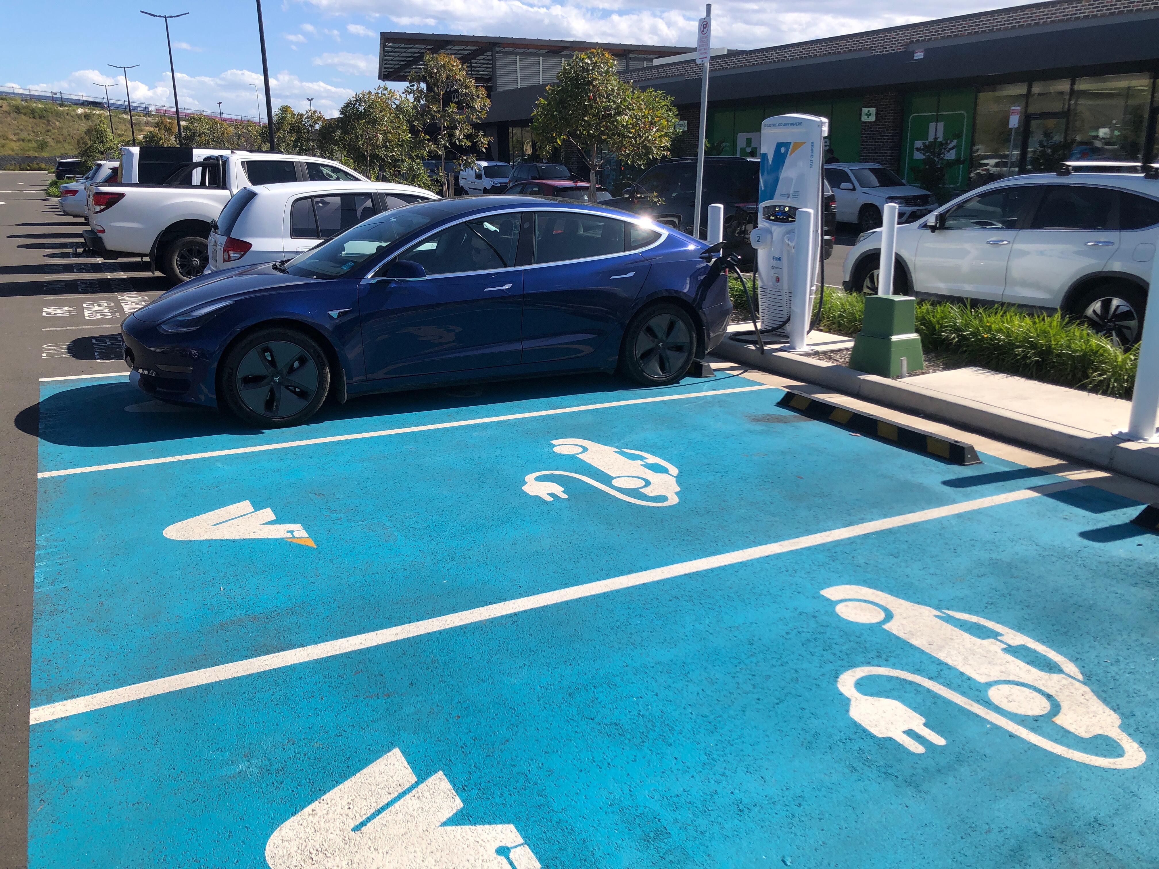 Caddens Corner Shopping Centre | Caddens, NSW | EV Station