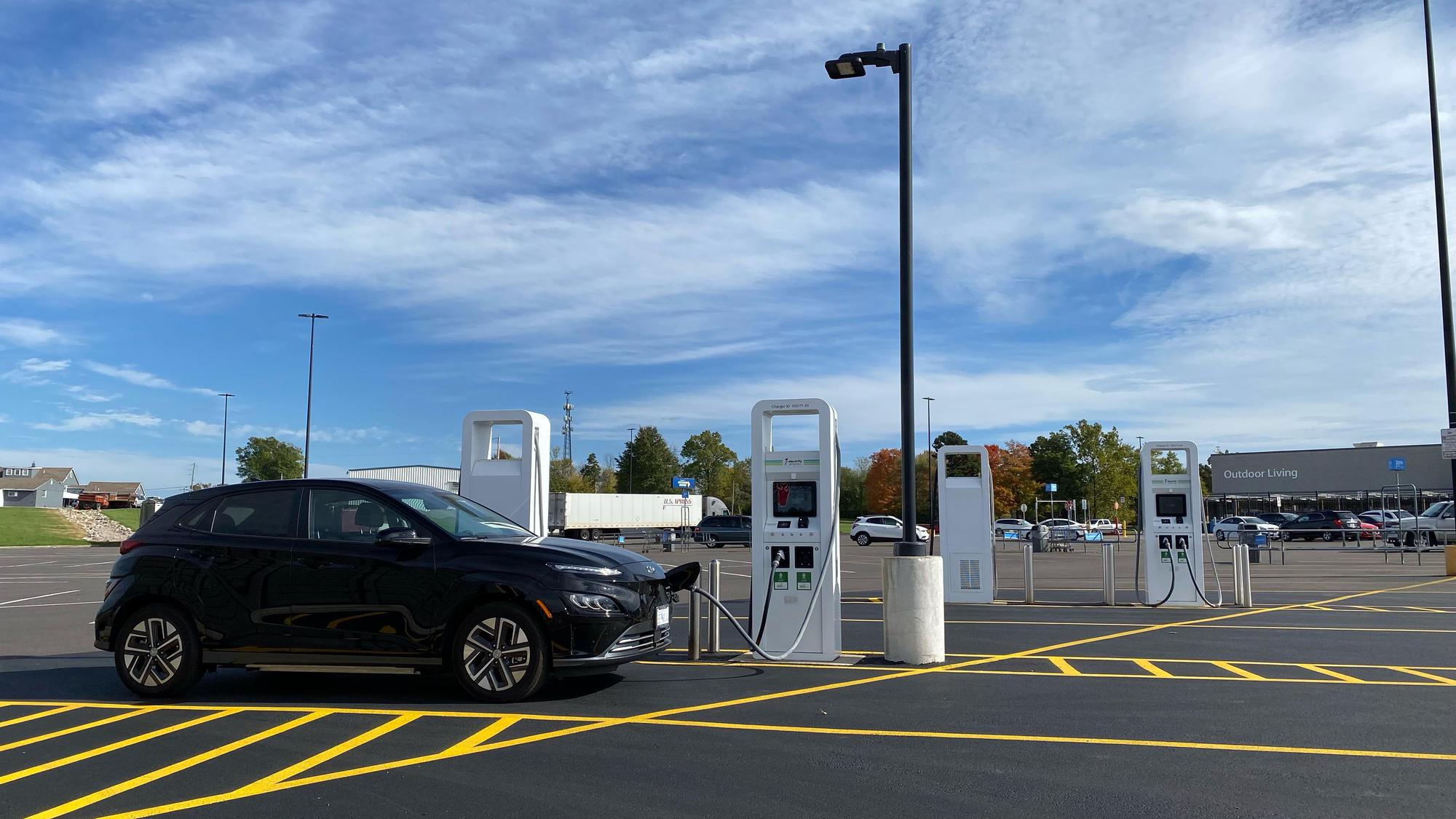 Walmart Supercenter | Sullivan, MO | EV Station