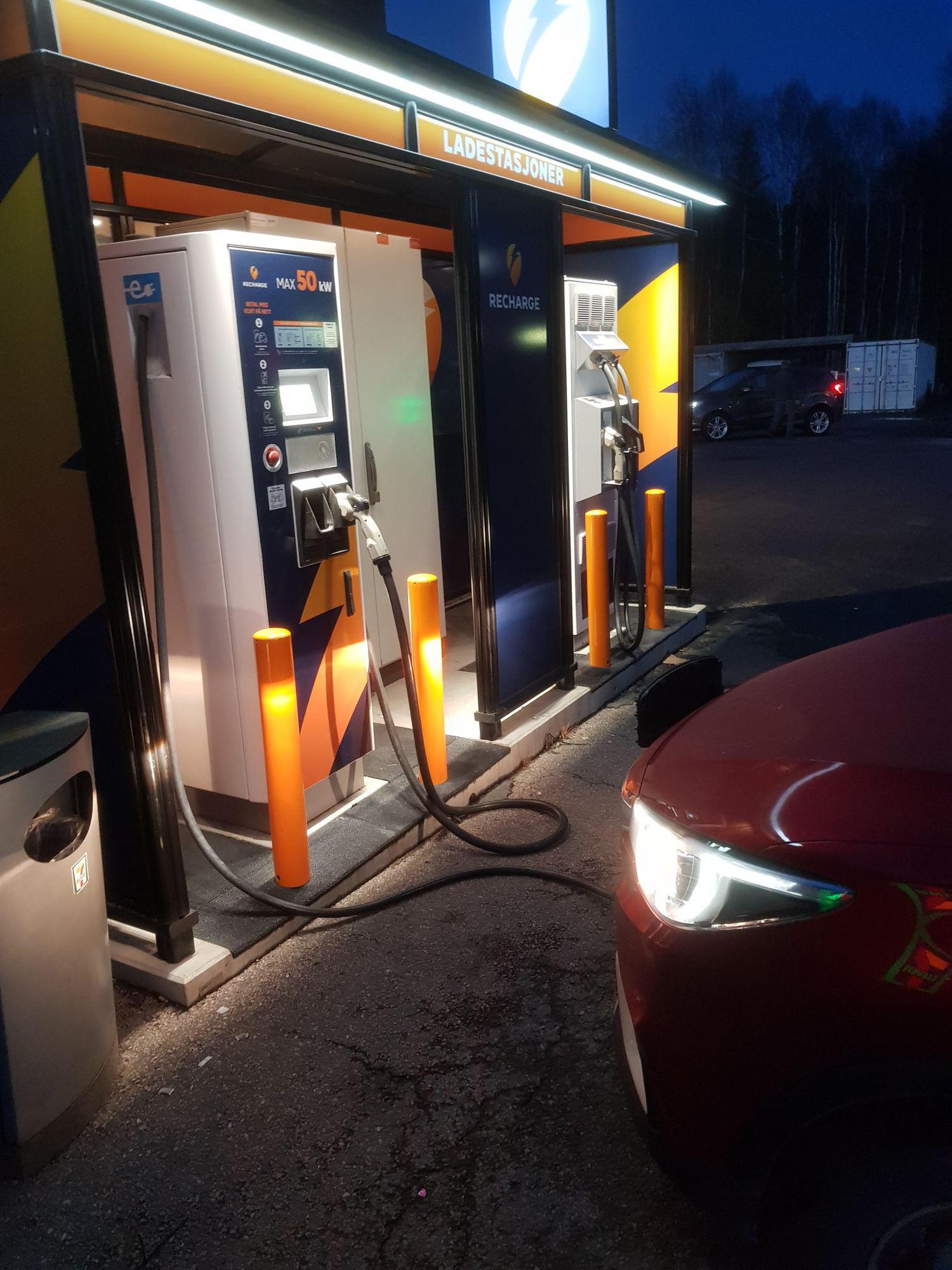 YX Hakadal | Hadelandsveien 1375, 1484 Hakadal, Norway | EV Station