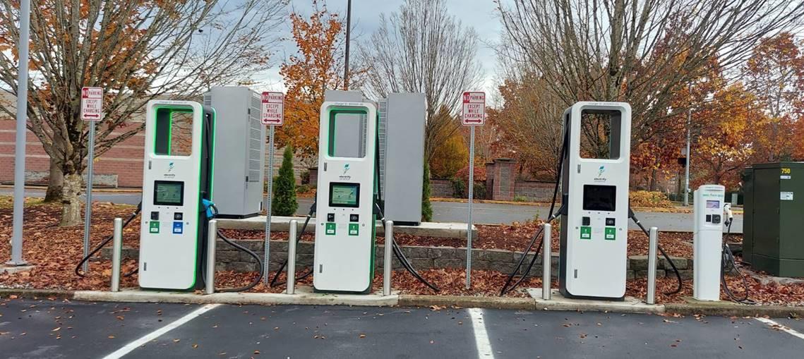 Target | Redmond, WA | EV Station