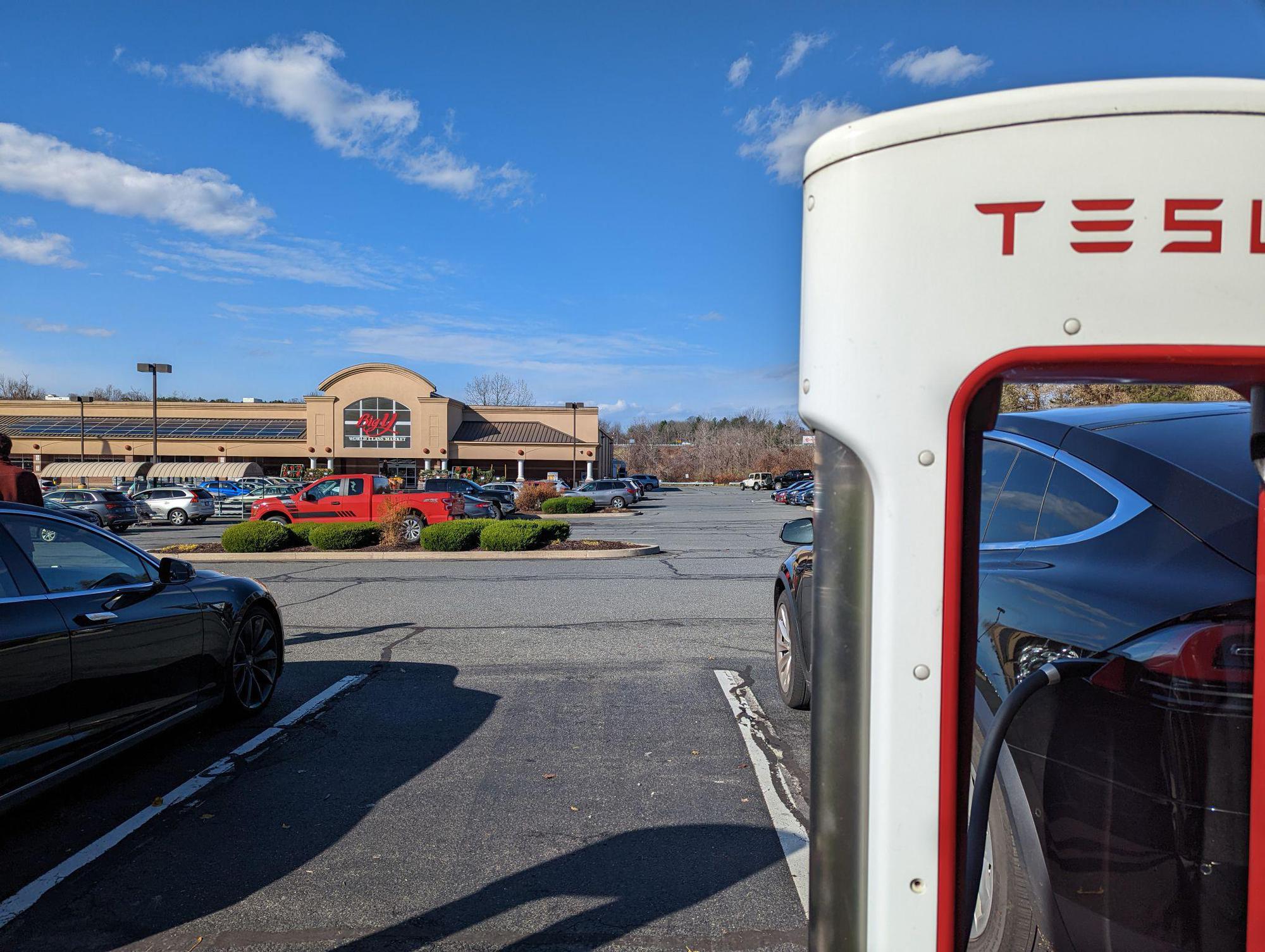 Big Y World Class Market (1) | Lee, MA | EV Station