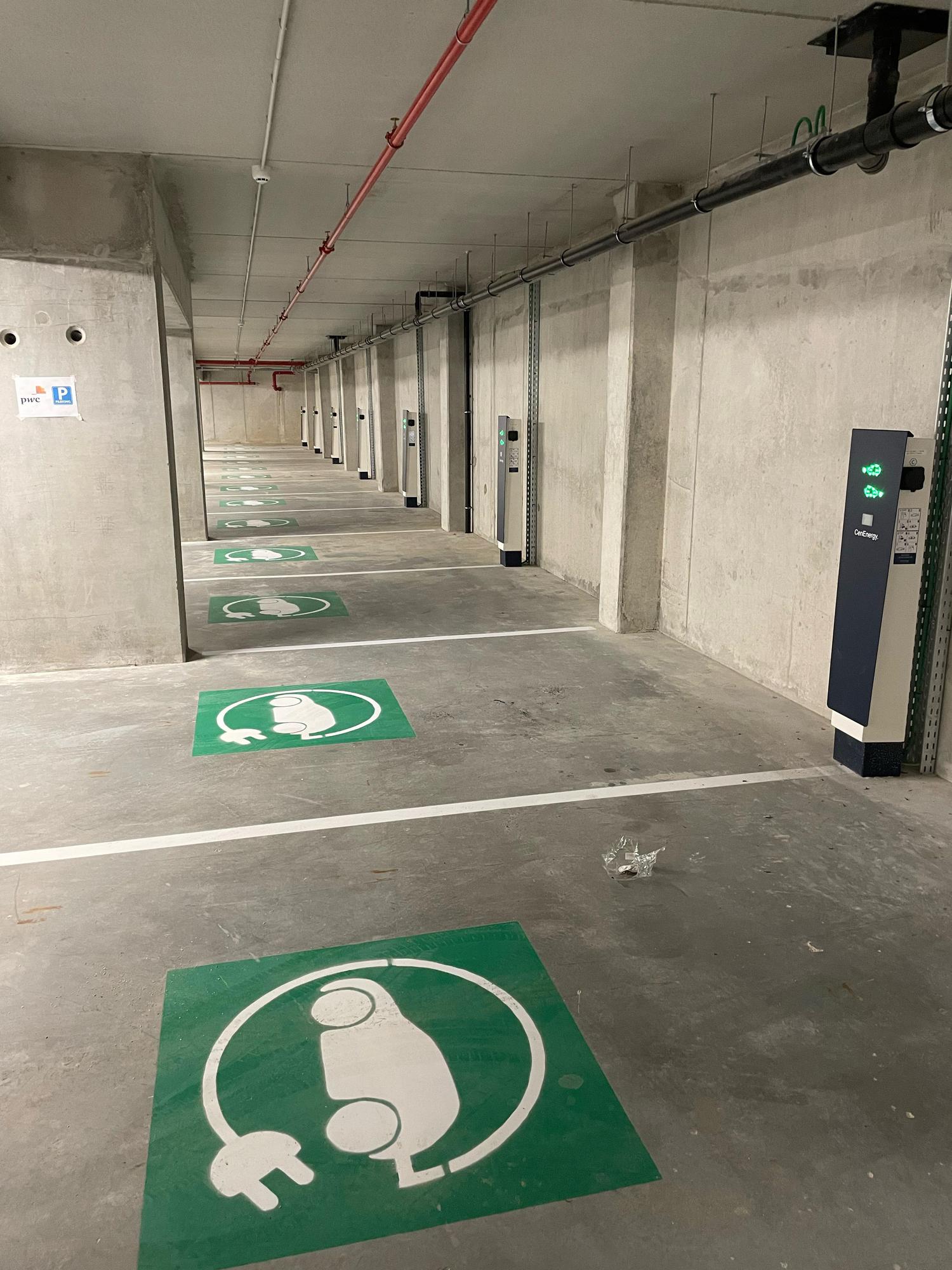 PwC Diegem | Machelen, Vlaanderen | EV Station