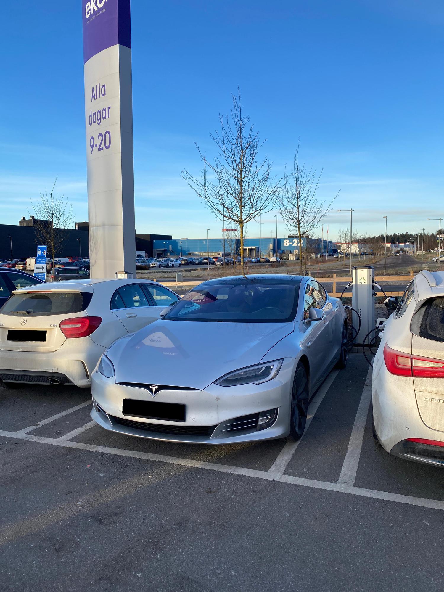 EKO Marieberg | Säljarevägen, 702 36 Örebro, Sverige | EV Station