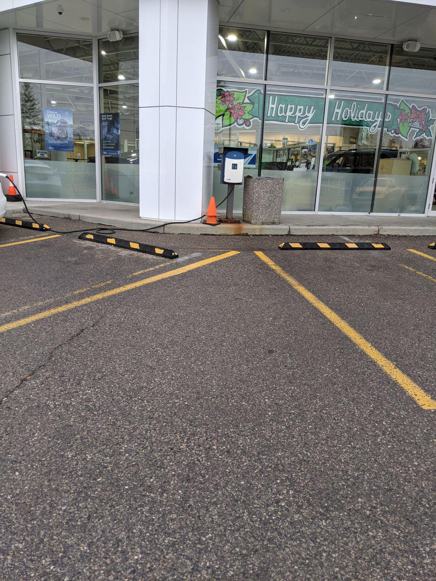 Advantage Ford | Calgary, AB | EV Station