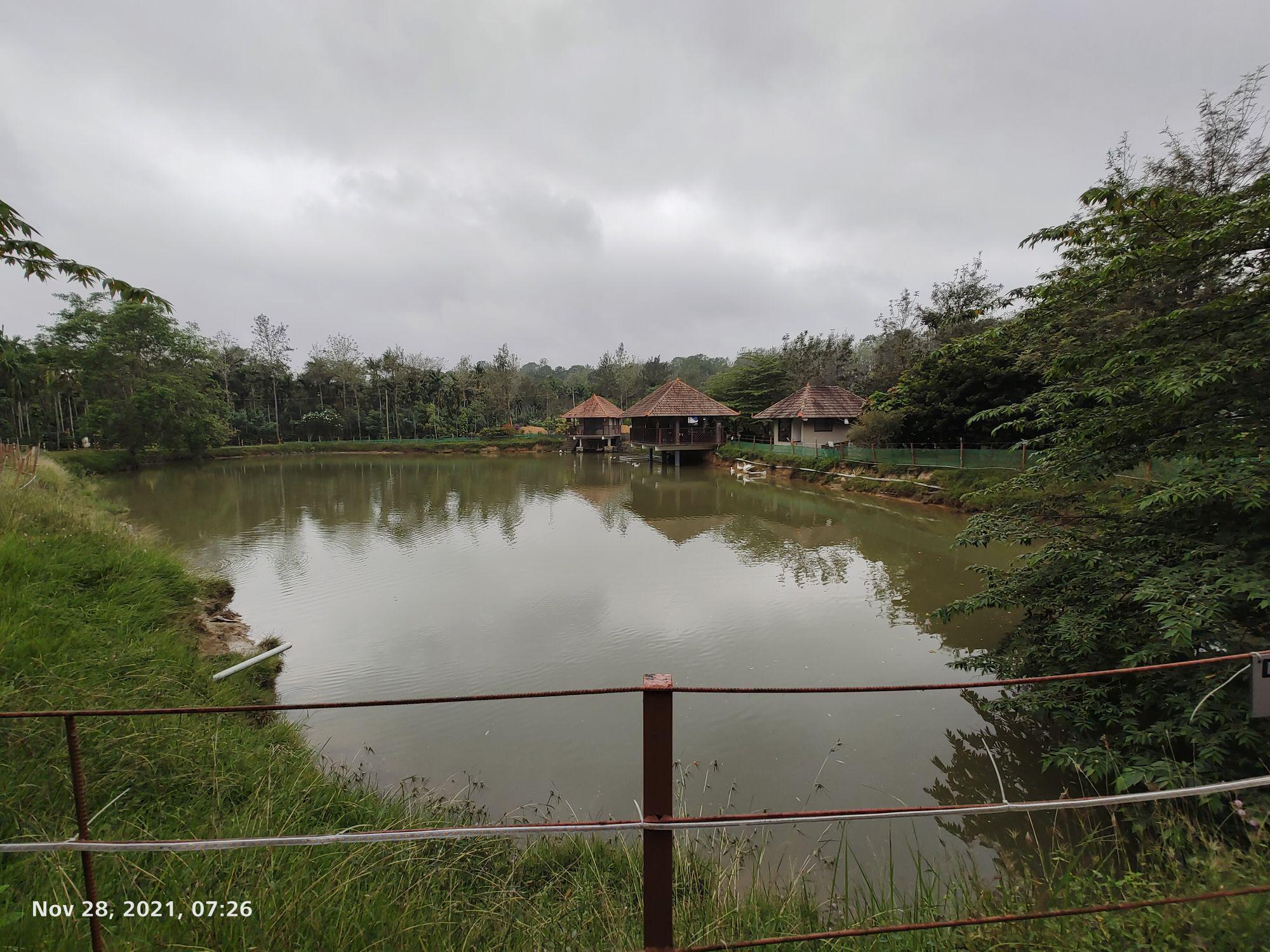 RR Fish View Cottages | Bilugunda, KA | EV Station