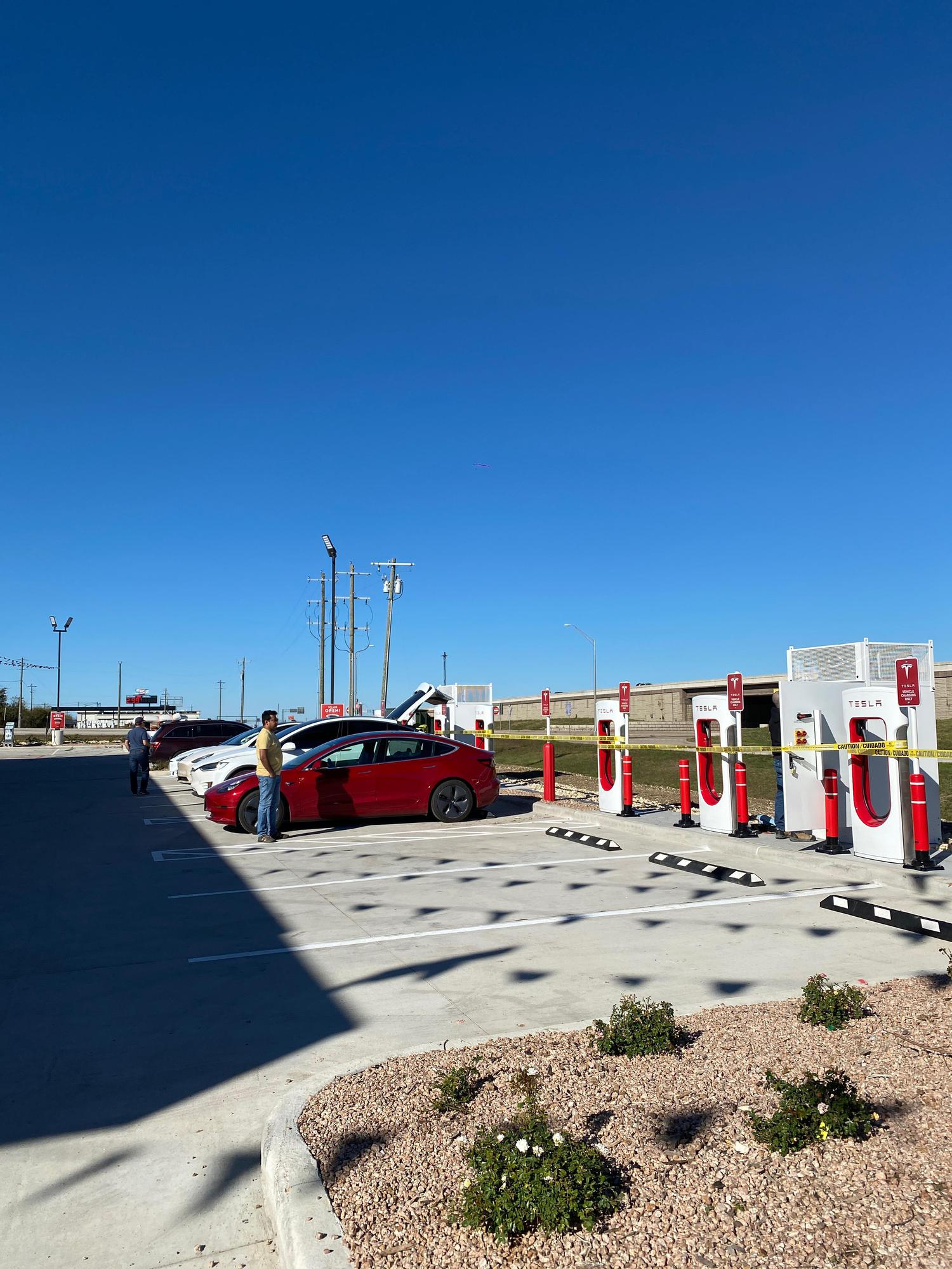 Abbott's Travel Center | Abbott, TX | EV Station