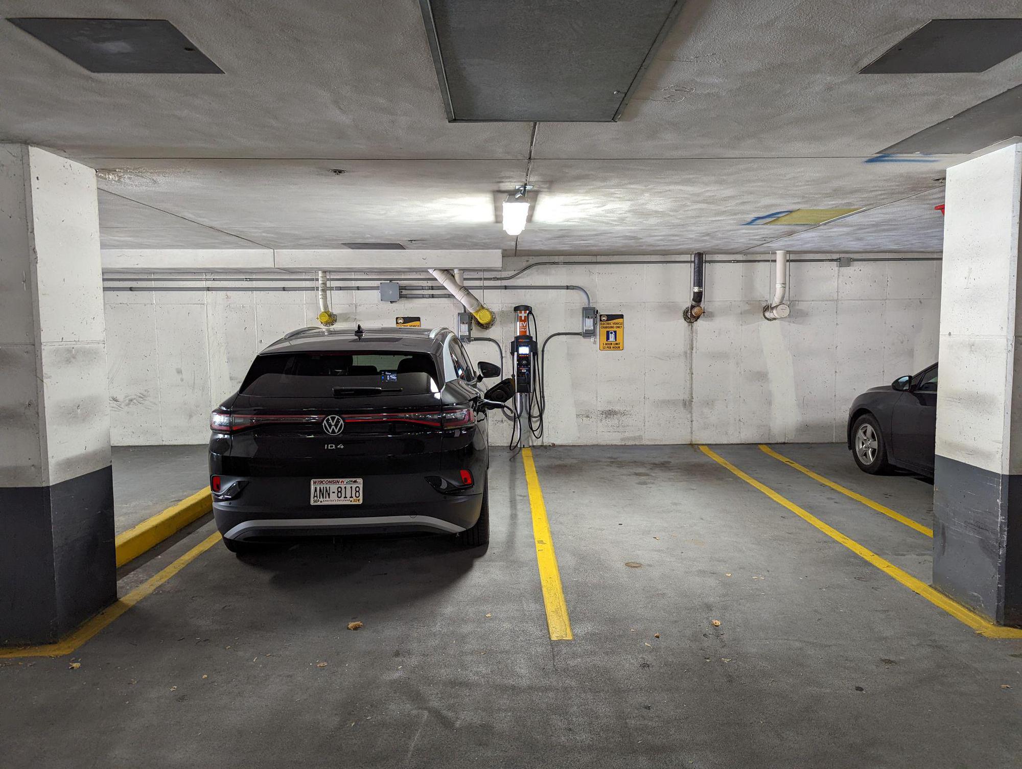 UWM - Lubar Business Garage | Milwaukee, WI | EV Station